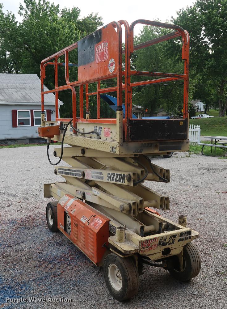 1996 JLG CM2033 Scizzor Commander scissor lift in Independence, MO ...