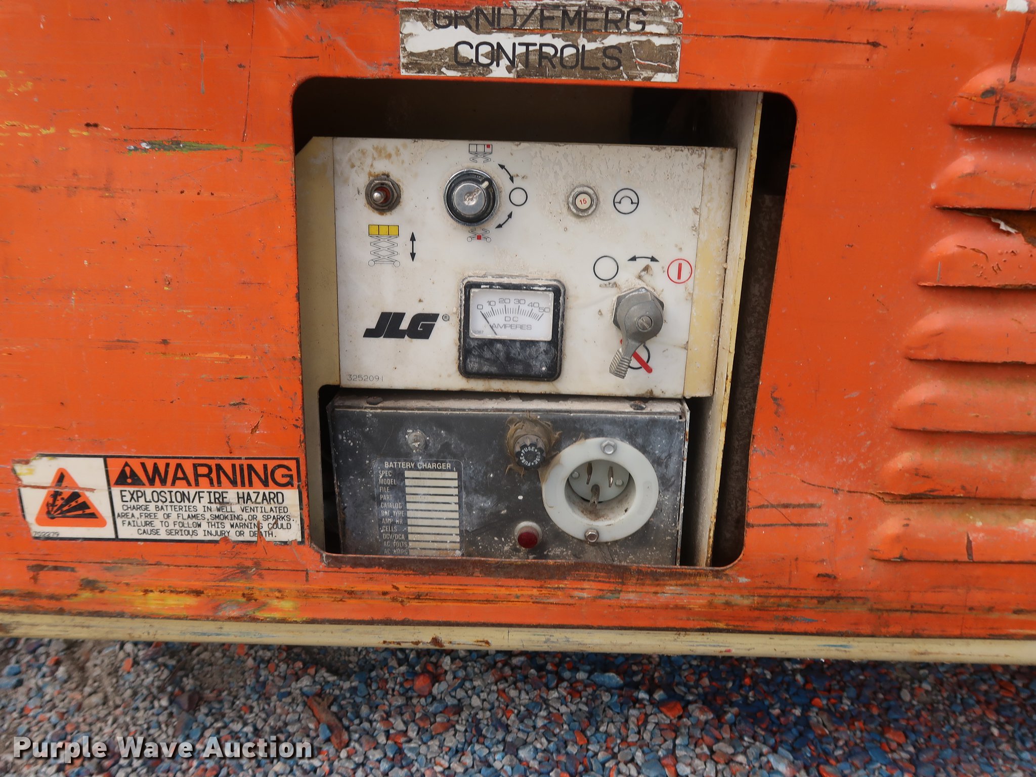 1996 JLG CM2033 Scizzor Commander scissor lift in Independence, MO ...