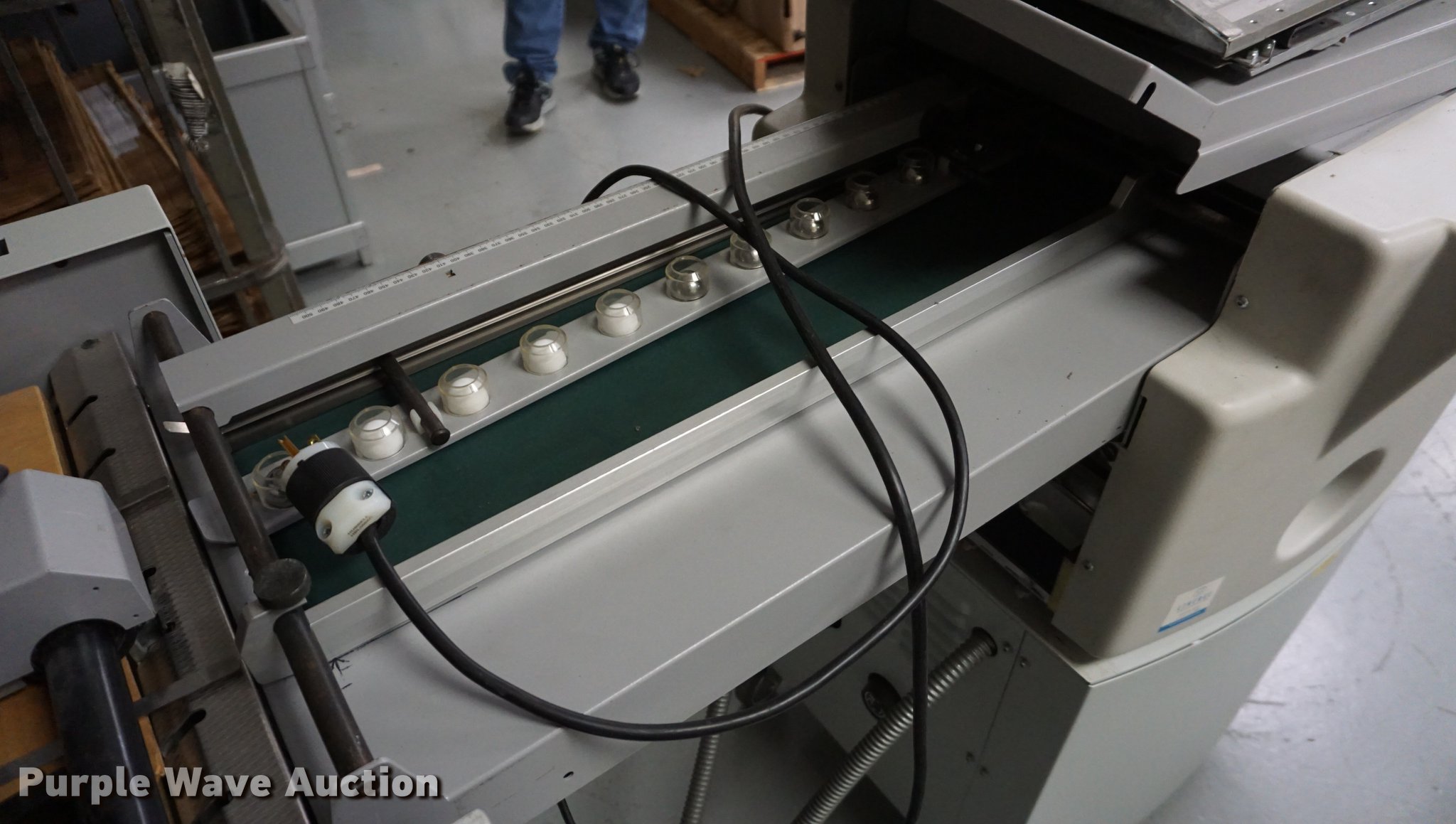 Pressure seal PS600 folder sealer machine in Topeka, KS | Item EJ9335 ...