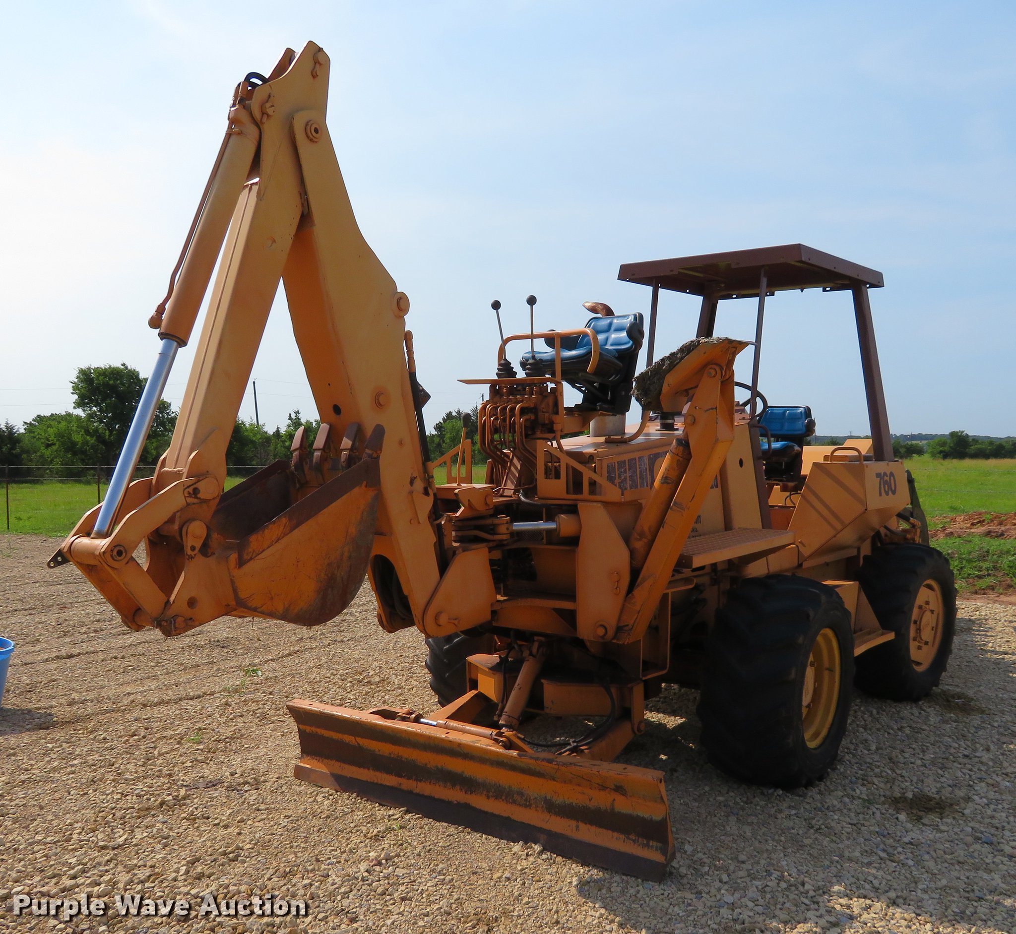 1988 Case 760 trencher in Ponca City, OK | Item EJ9628 sold | Purple Wave