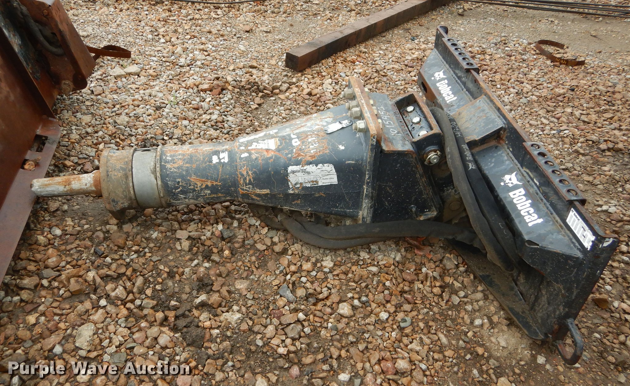 Bobcat HB880 skid steer breaker in Olathe, KS | Item EM9544 sold ...