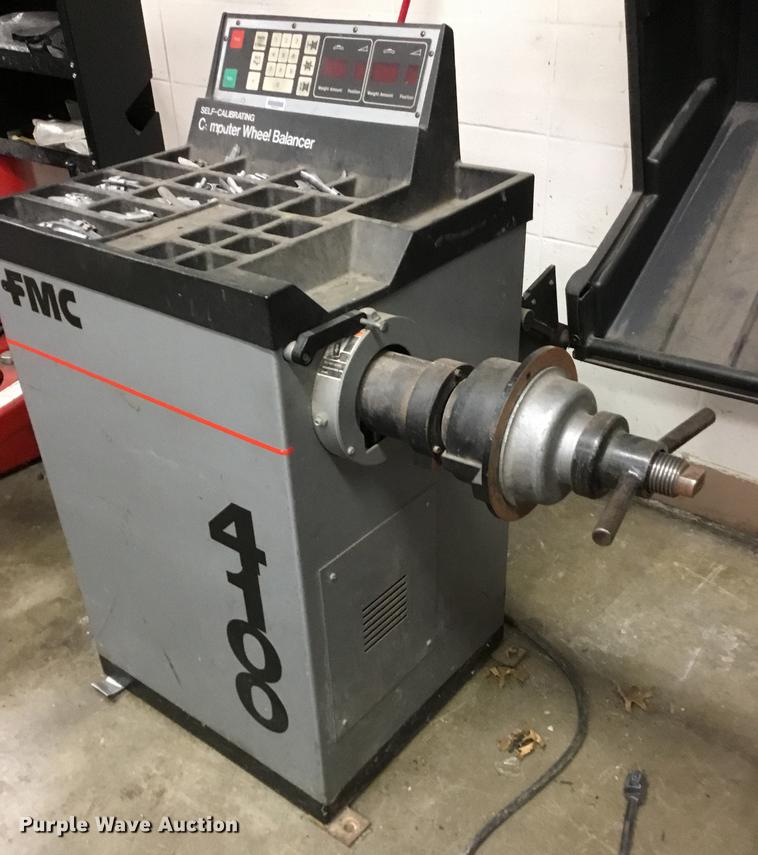FMC 4100 tire balancer in Overland Park, KS | Item G1243 sold | Purple Wave