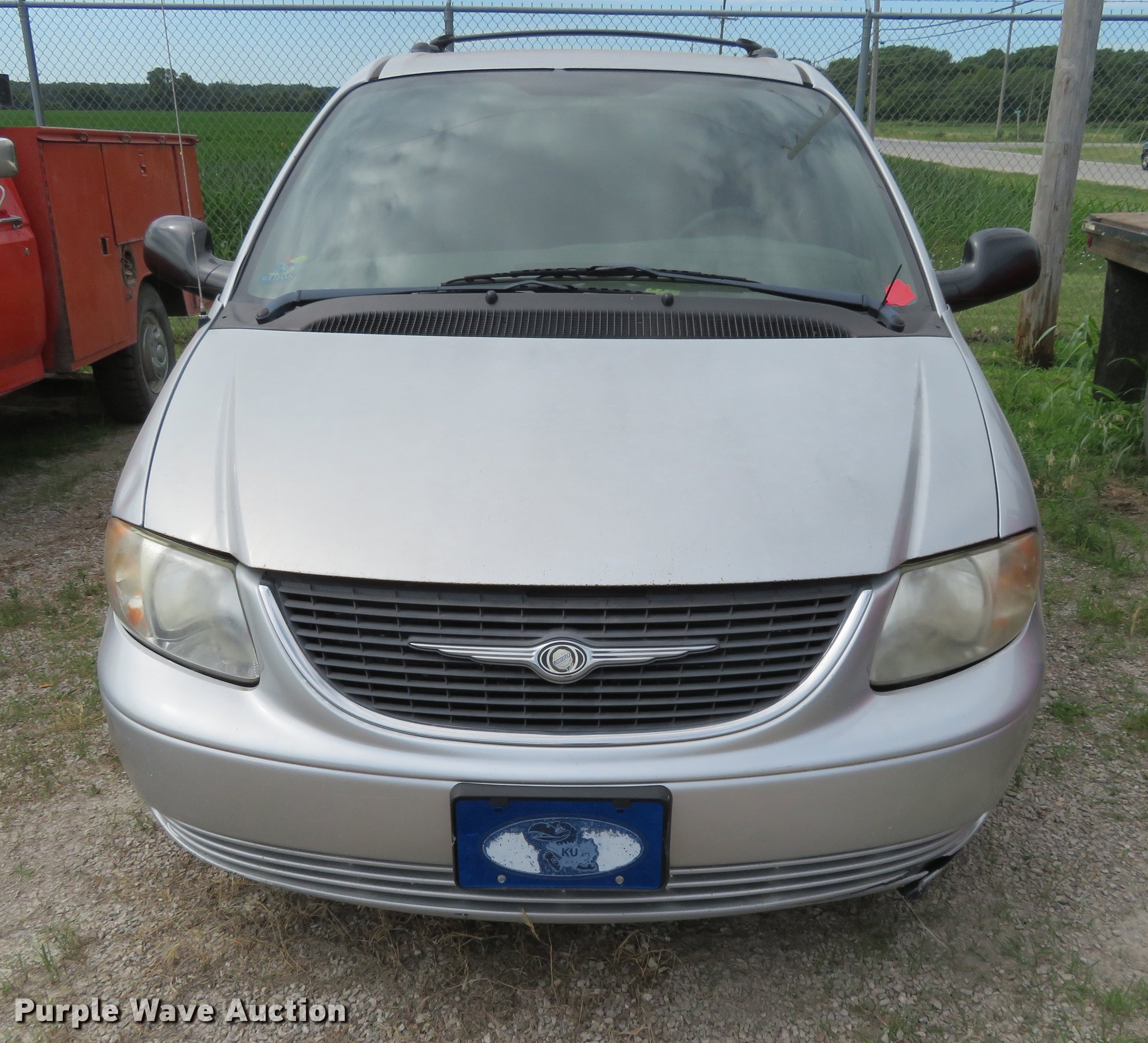 2003 Chrysler Town & Country LX van in Emporia, KS | Item EJ9666 sold ...