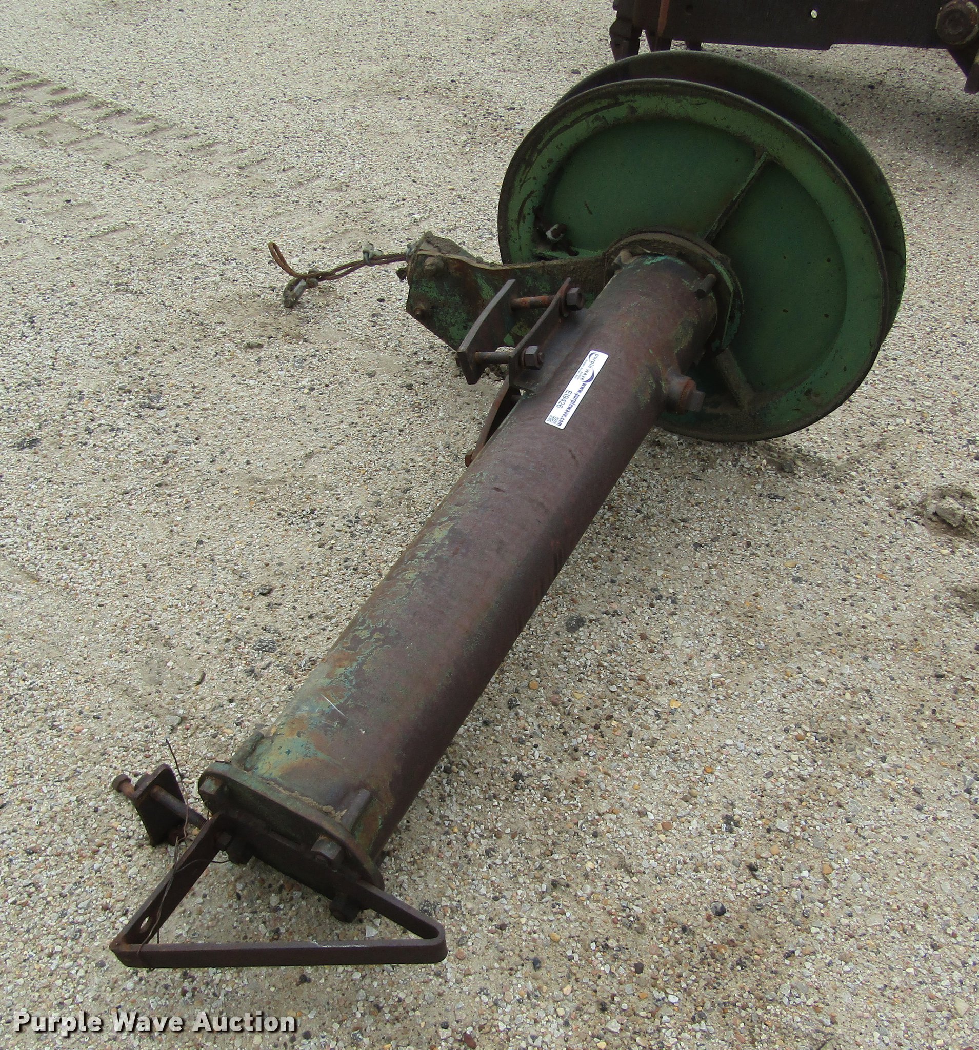 Crane spool in Russell, KS | Item EI9426 sold | Purple Wave