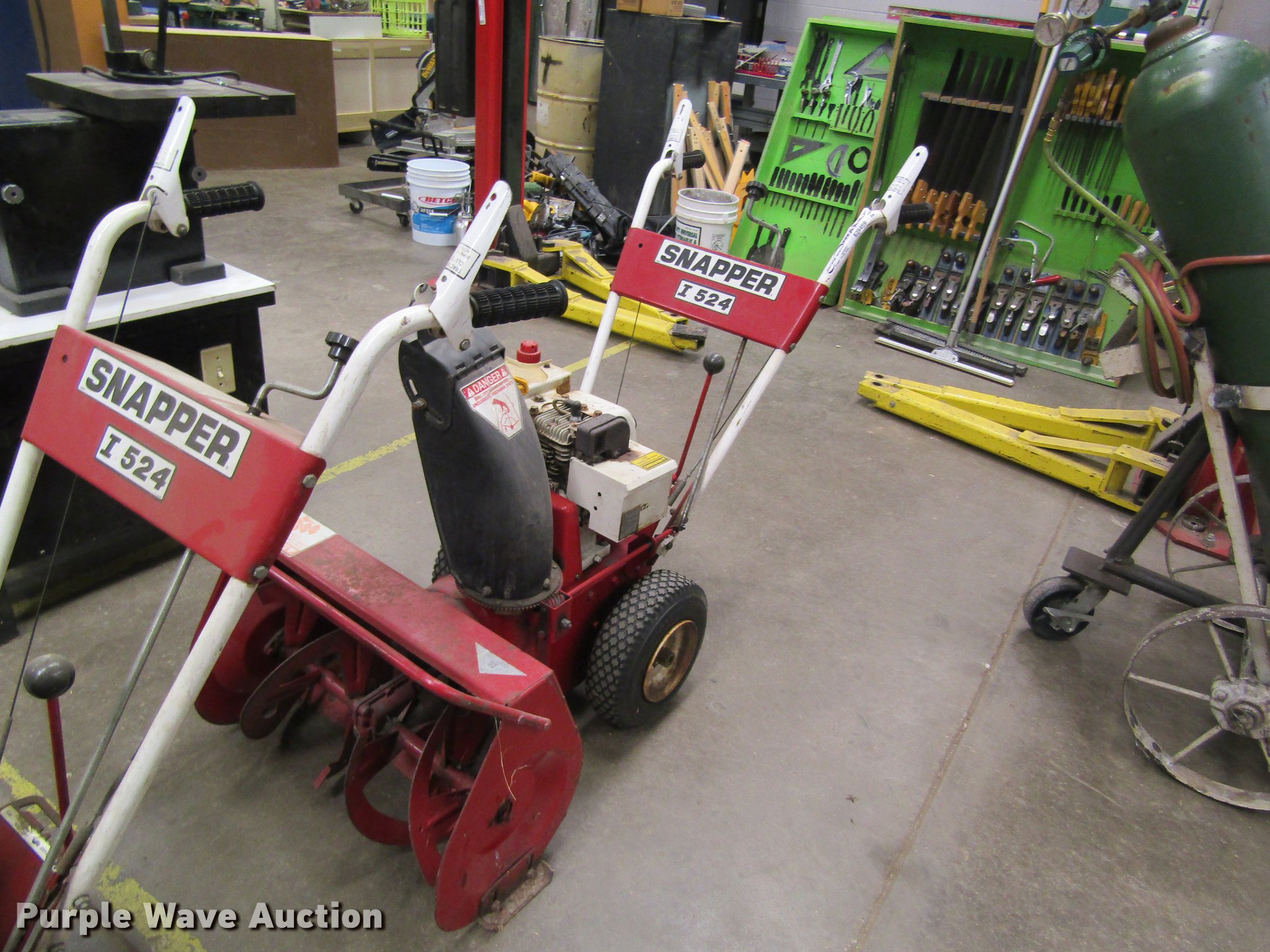 (2) Snapper I524 snow blowers in Concordia, KS | Item EI9469 sold ...