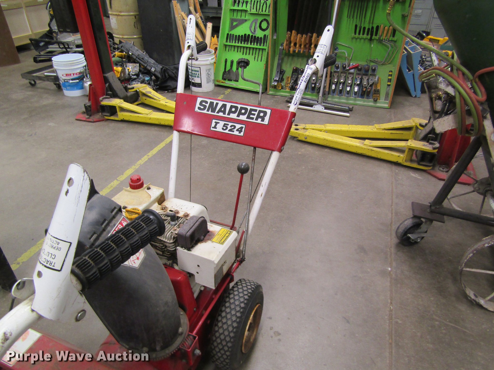 (2) Snapper I524 snow blowers in Concordia, KS | Item EI9469 sold ...