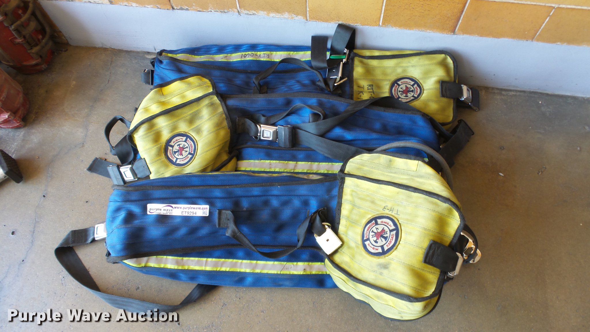 (3) Scott rit packs in Hutchinson, KS | Item ET9294 sold | Purple Wave