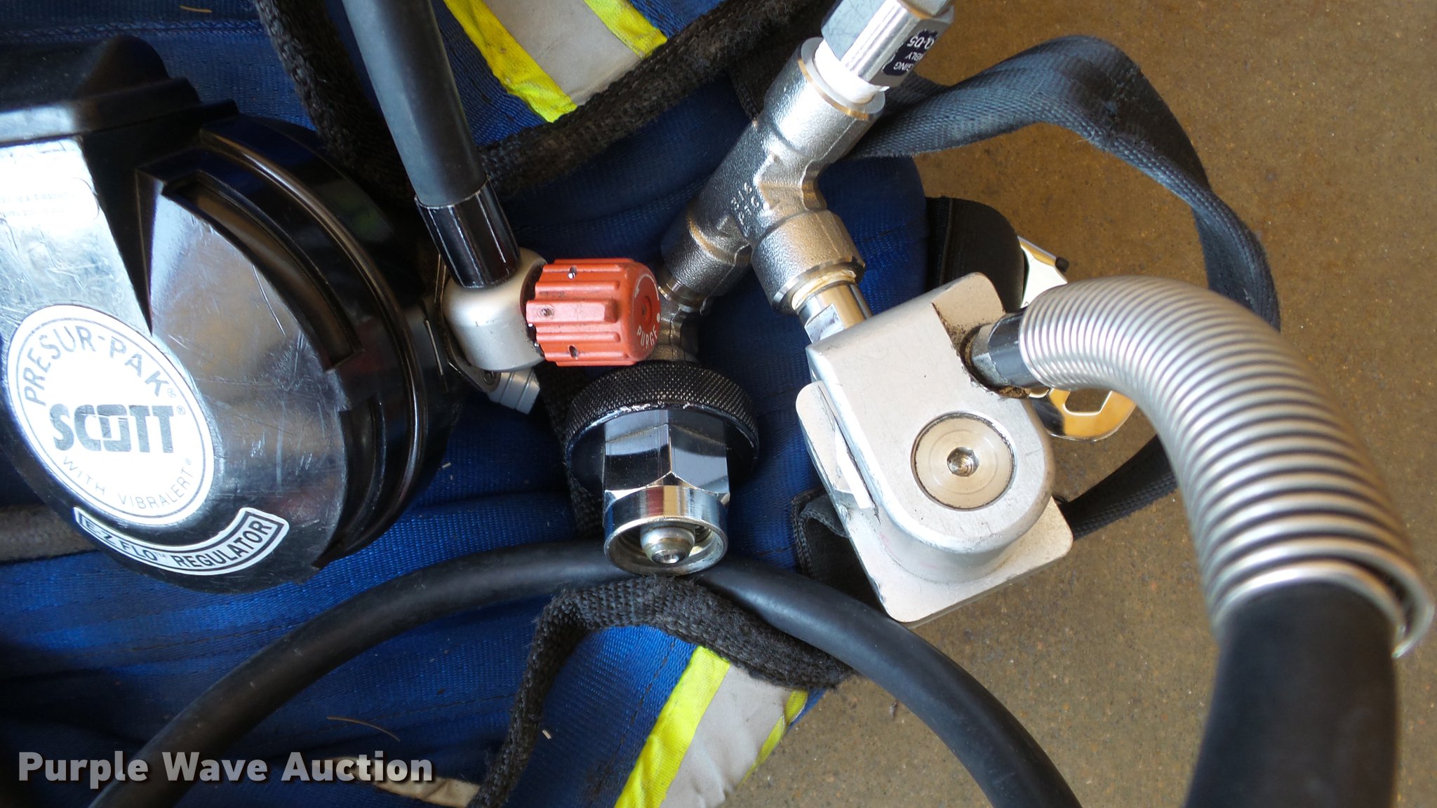 (3) Scott rit packs in Hutchinson, KS | Item ET9294 sold | Purple Wave