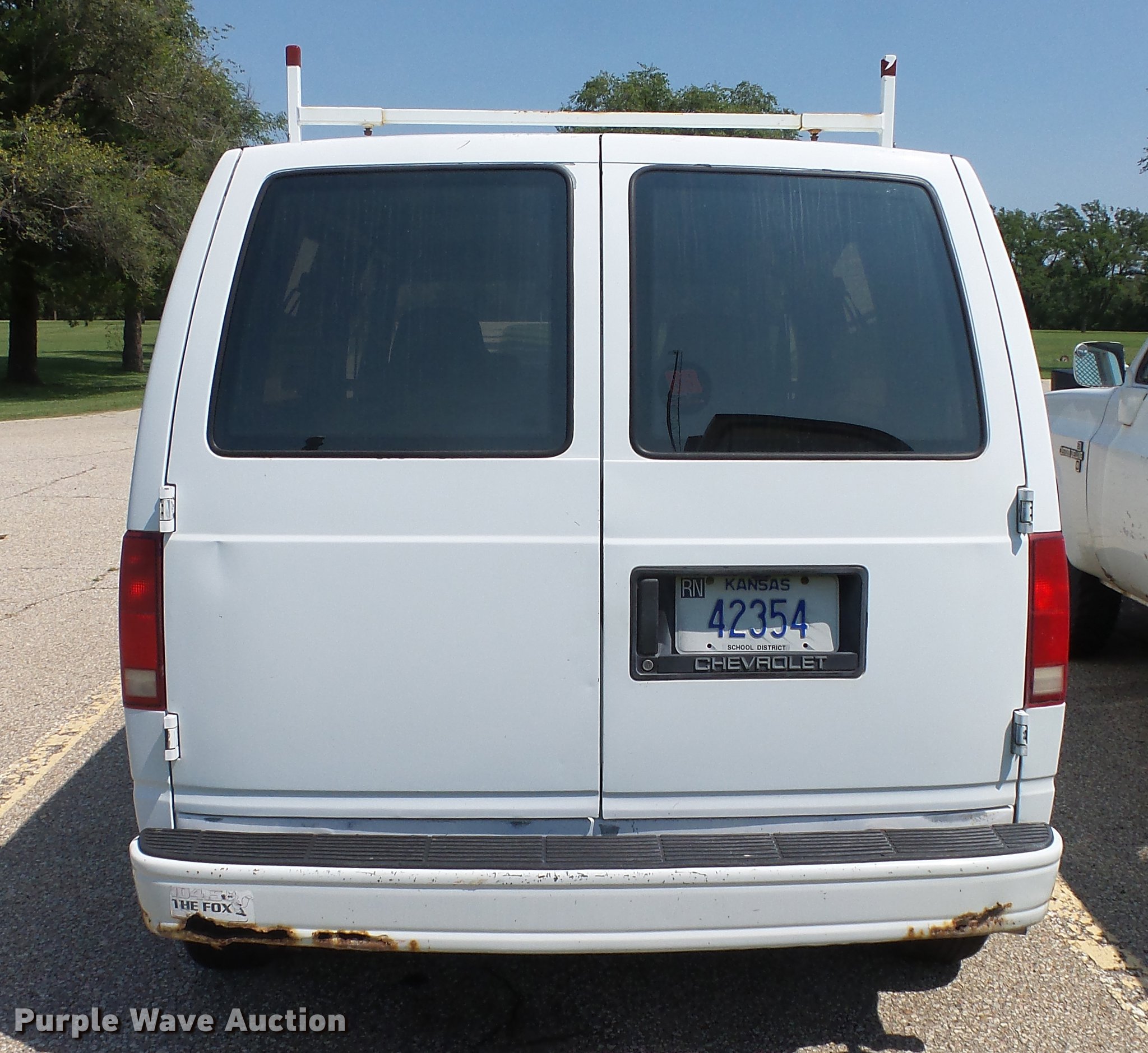 1990 Chevrolet Astro van in Hutchinson, KS | Item ET9383 sold | Purple Wave