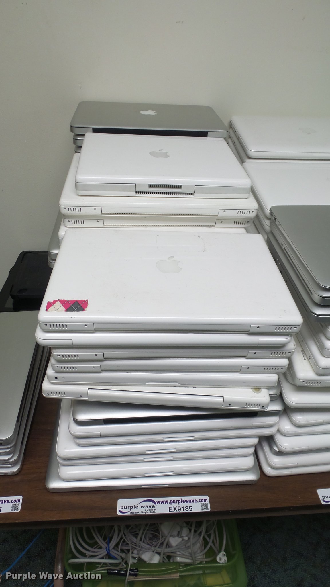 (46) Apple laptops in Arkansas City, KS | Item EX9185 sold | Purple Wave