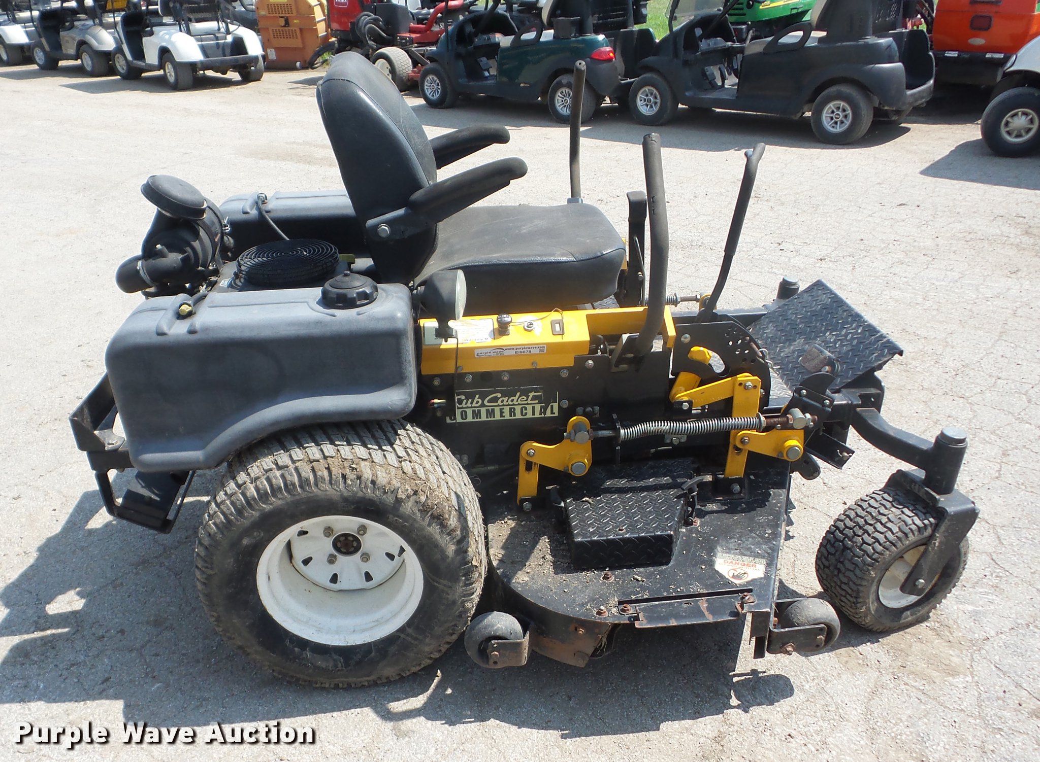 Cub Cadet Tank M60 commercial mower in Iola, KS | Item EI9878 sold ...