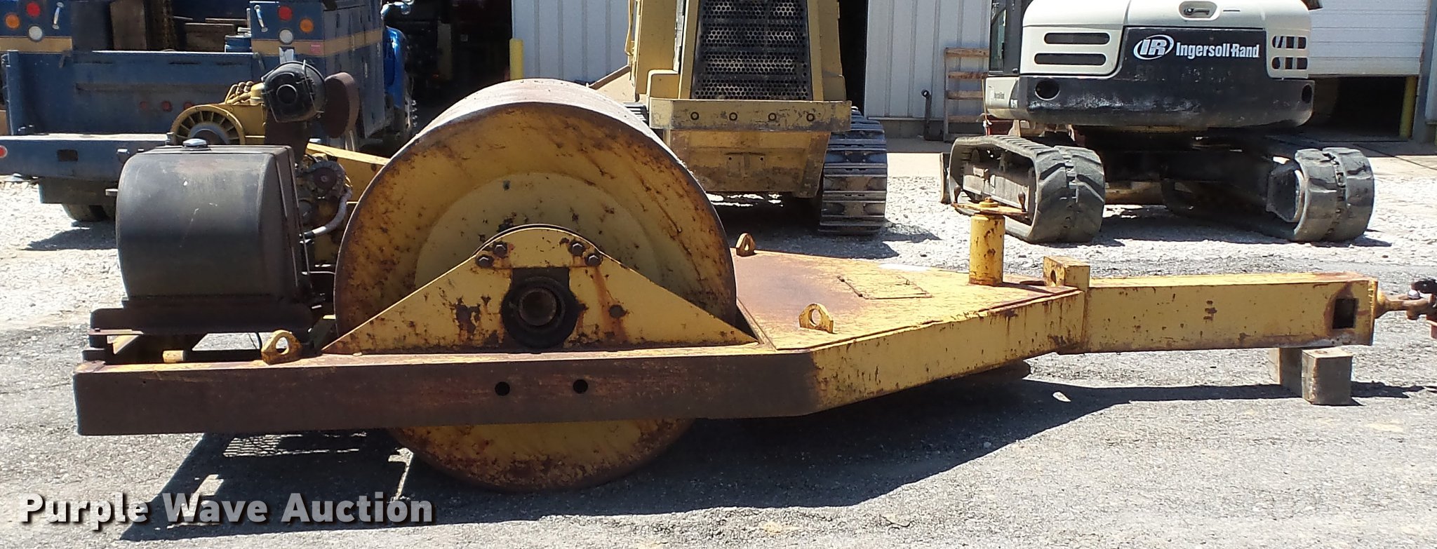 Essick VR72T roller in Wildwood, MO | Item DD7289 sold | Purple Wave