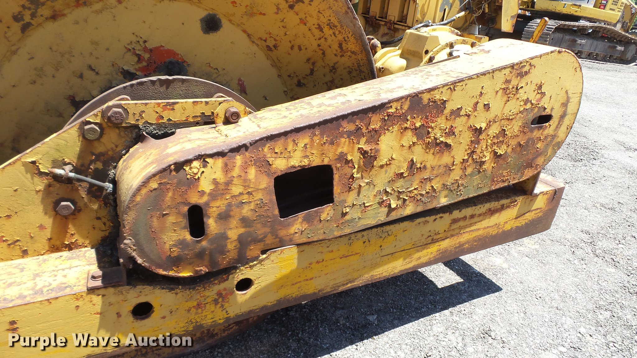 Essick VR72T roller in Wildwood, MO | Item DD7289 sold | Purple Wave