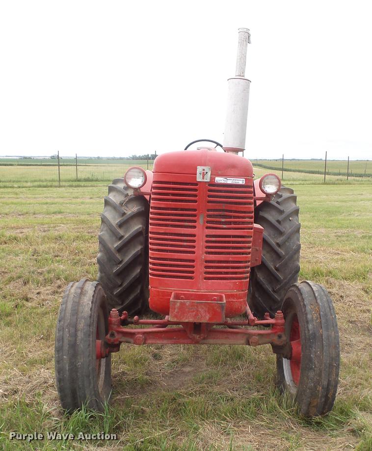 McCormick Super W6-TA tractor in Veblen, SD | Item EV9049 sold | Purple ...