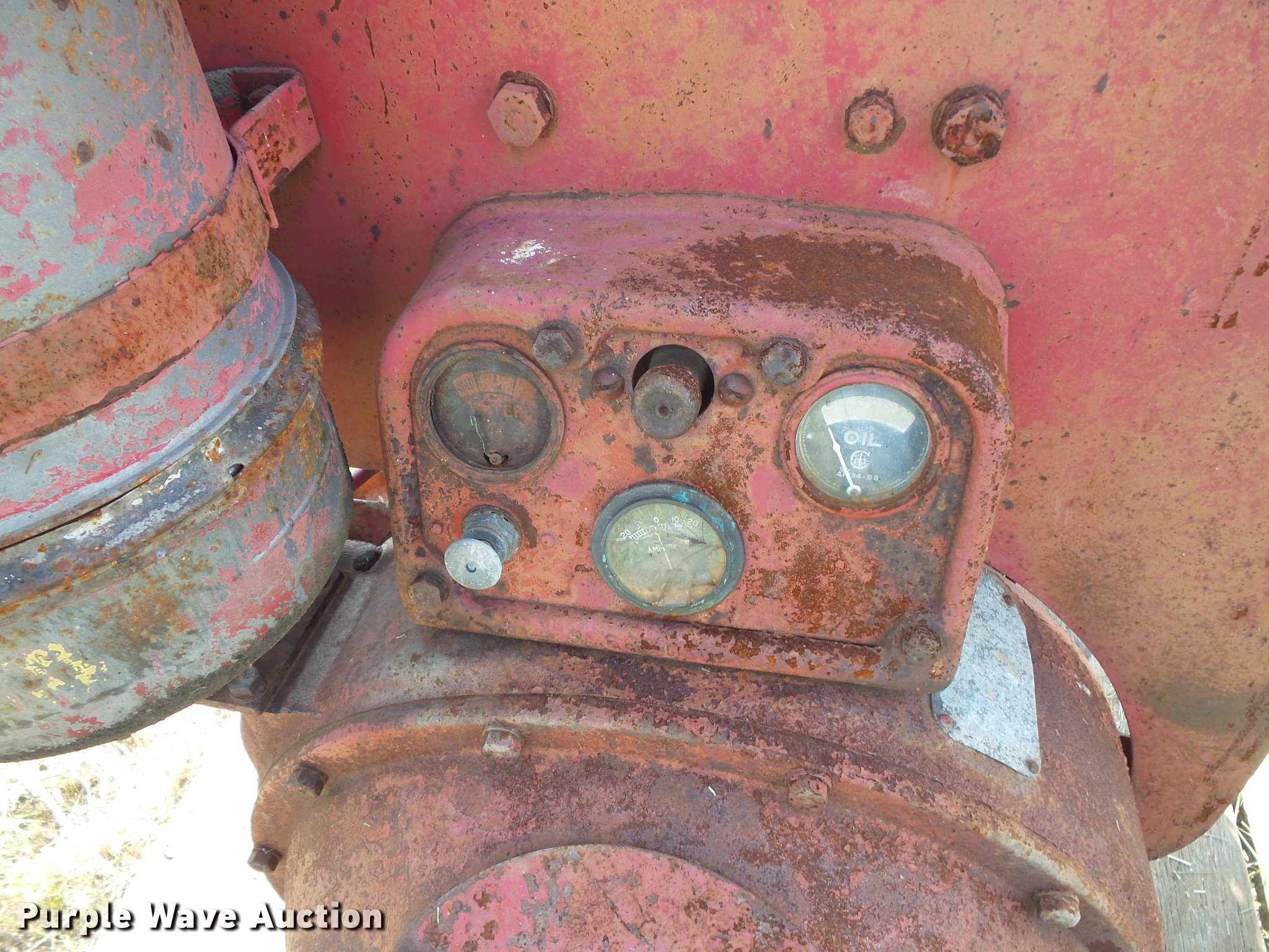 International four cylinder gas engine in Veblen, SD | Item EV9091 sold ...