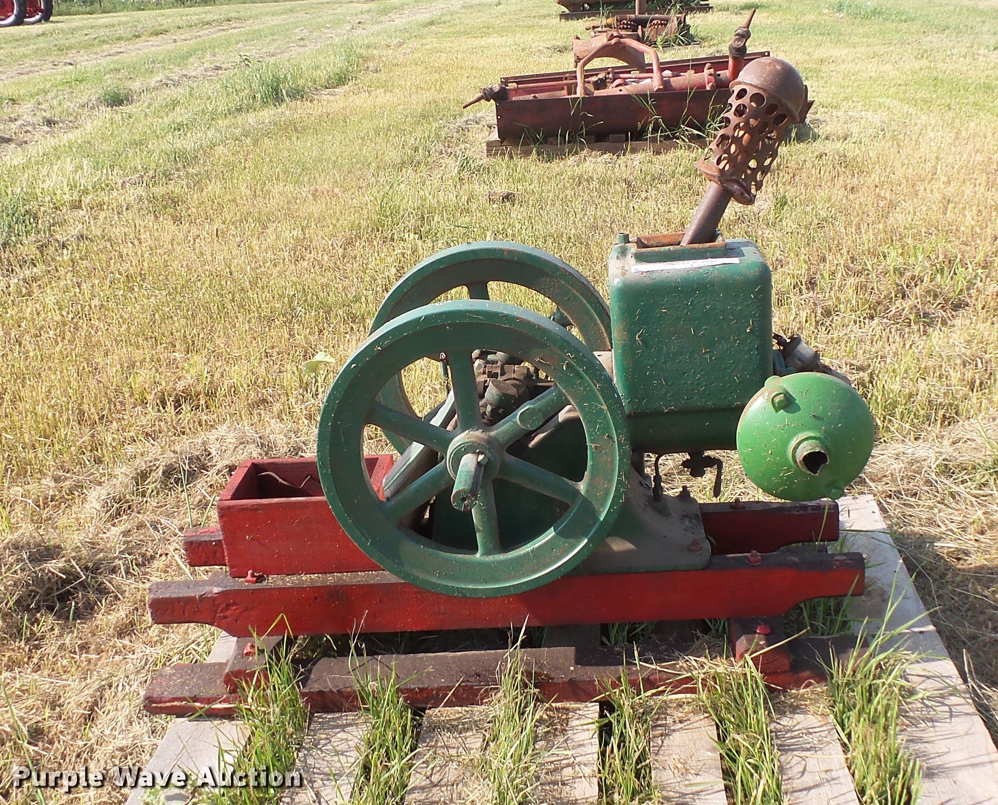 Root & Vandervoort hit and miss engine in Veblen, SD | Item EV9095 sold ...