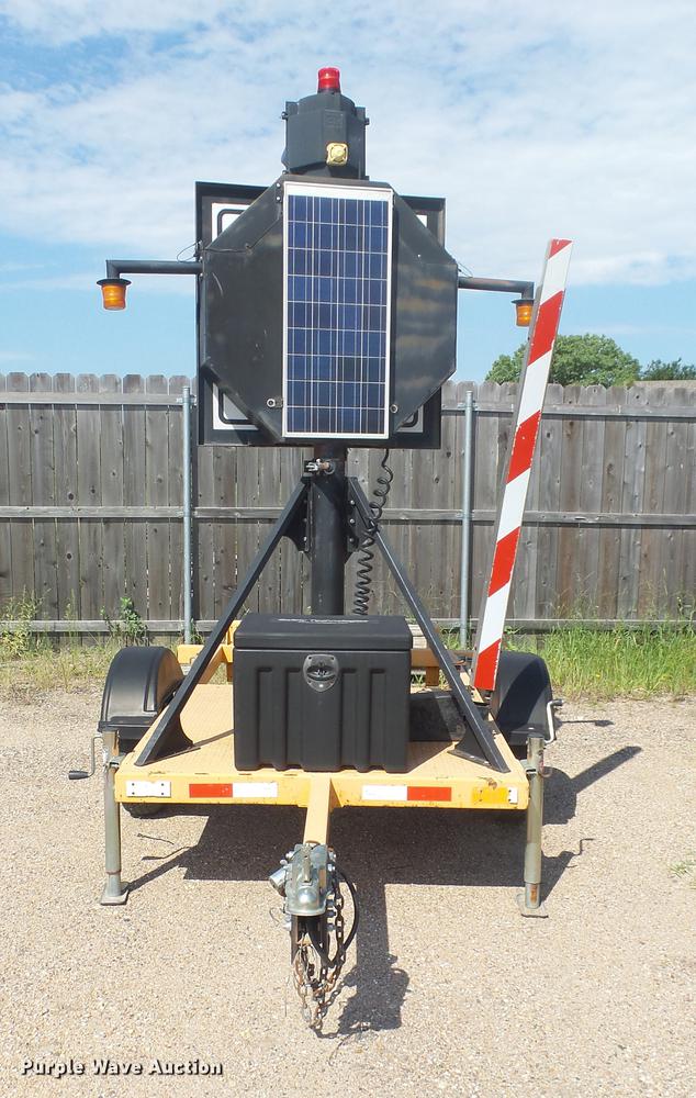 Safety Technologies auto flagger trailer in Bel Aire, KS | Item ET9433 ...