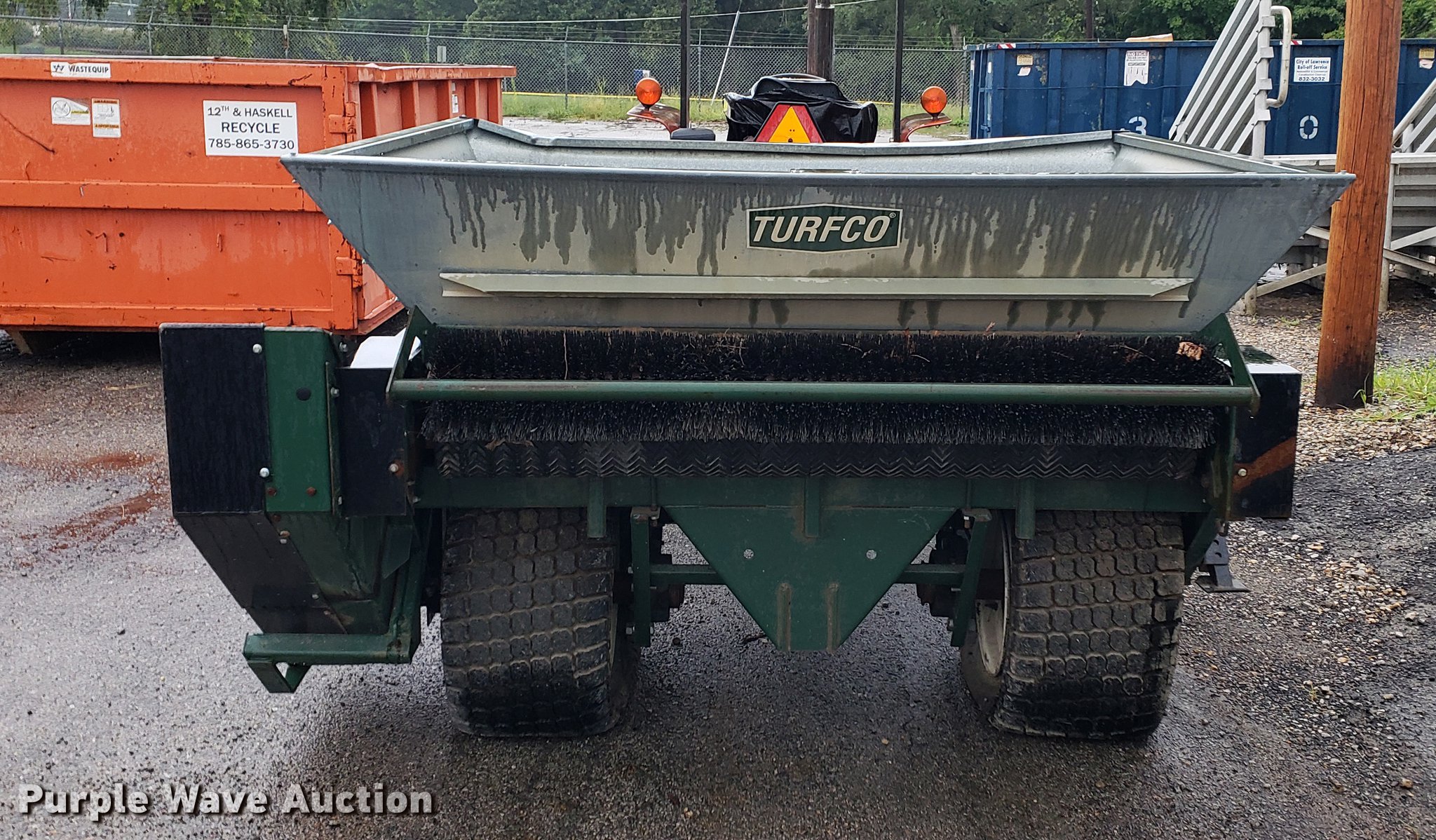 Turfco Mete-R Matic XL spreader in Lawrence, KS | Item EF9810 sold ...