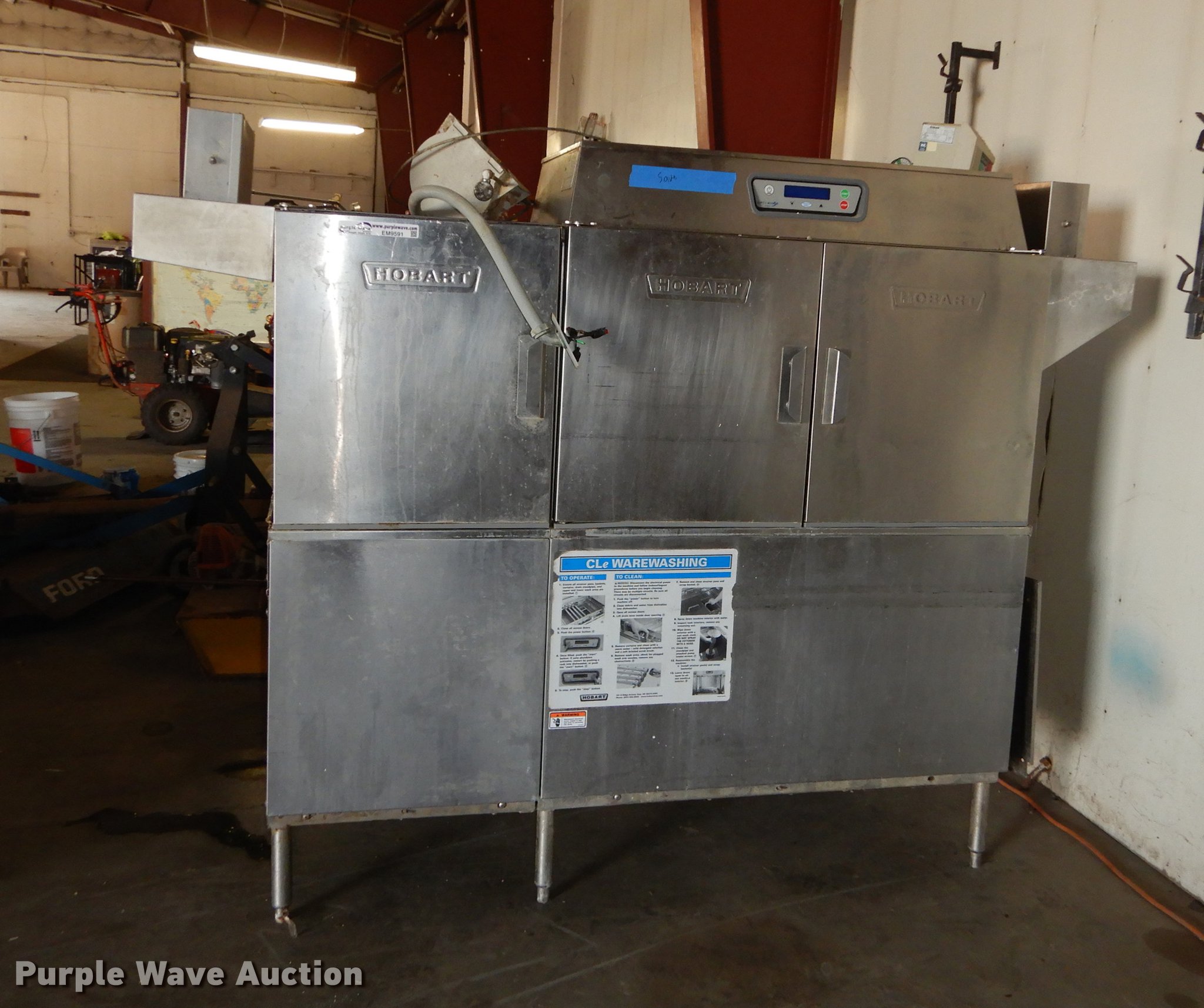 Hobart CLPS66E dishwasher in Topeka, KS | Item EM9591 sold | Purple Wave