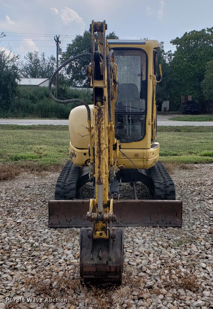 2003 Komatsu PC35MR mini excavator in Warrensburg, MO | Item DF2406 sold | Purple Wave