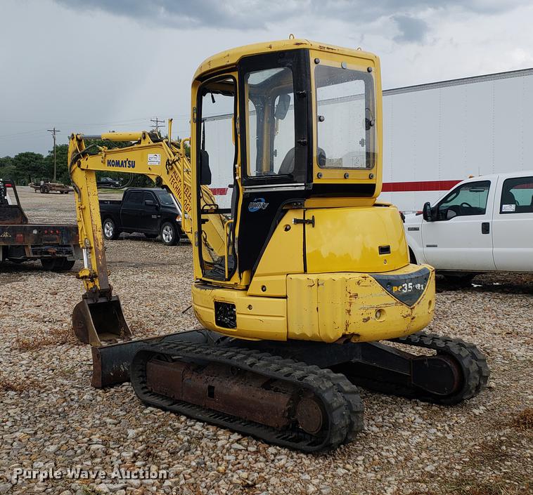 2003 Komatsu PC35MR mini excavator in Warrensburg, MO | Item DF2406 sold | Purple Wave