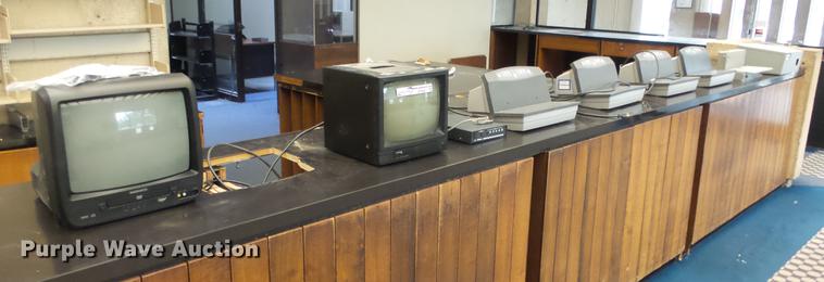 3M library security gates in Wichita, KS | Item EF9063 sold | Purple Wave