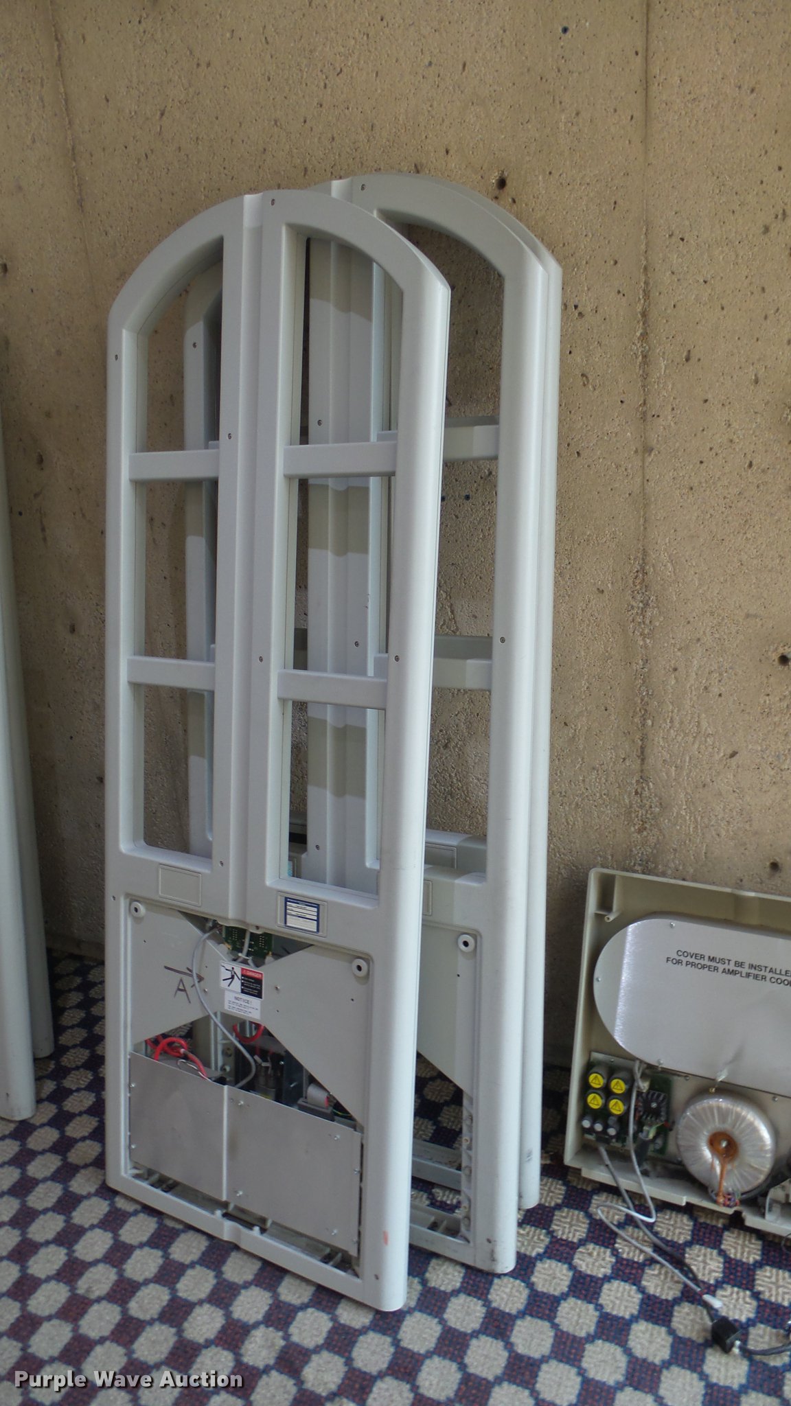 3M library security gates in Wichita, KS | Item EF9063 sold | Purple Wave