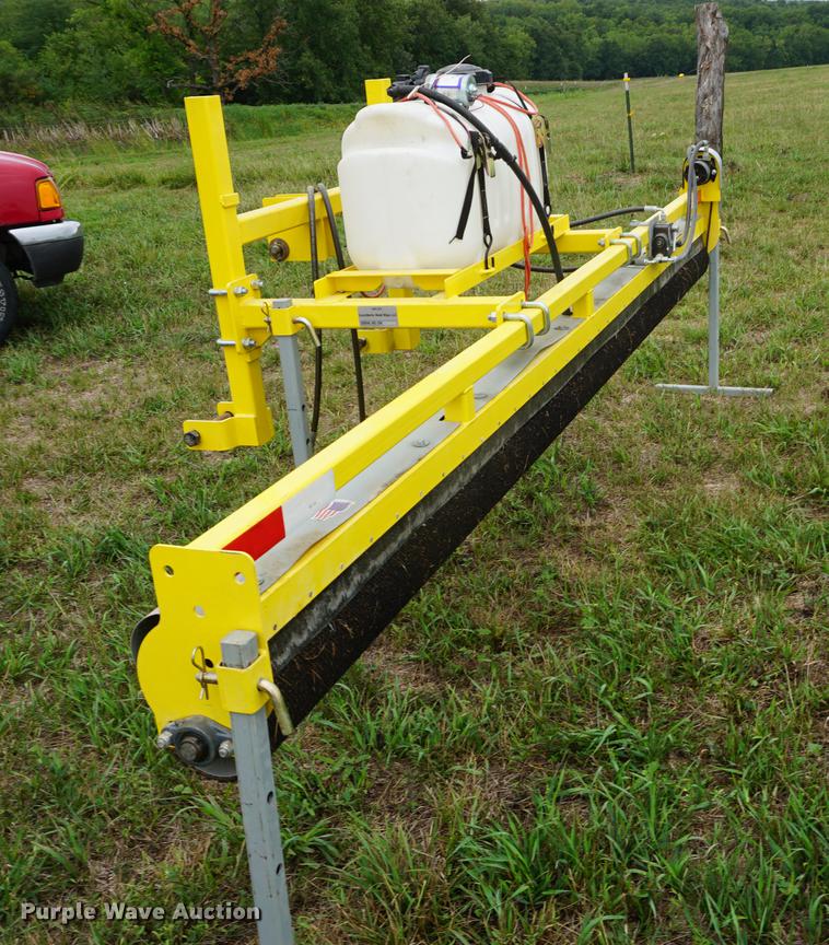 Grassworks weed wiper in Bates City, MO | Item ES9918 sold | Purple Wave