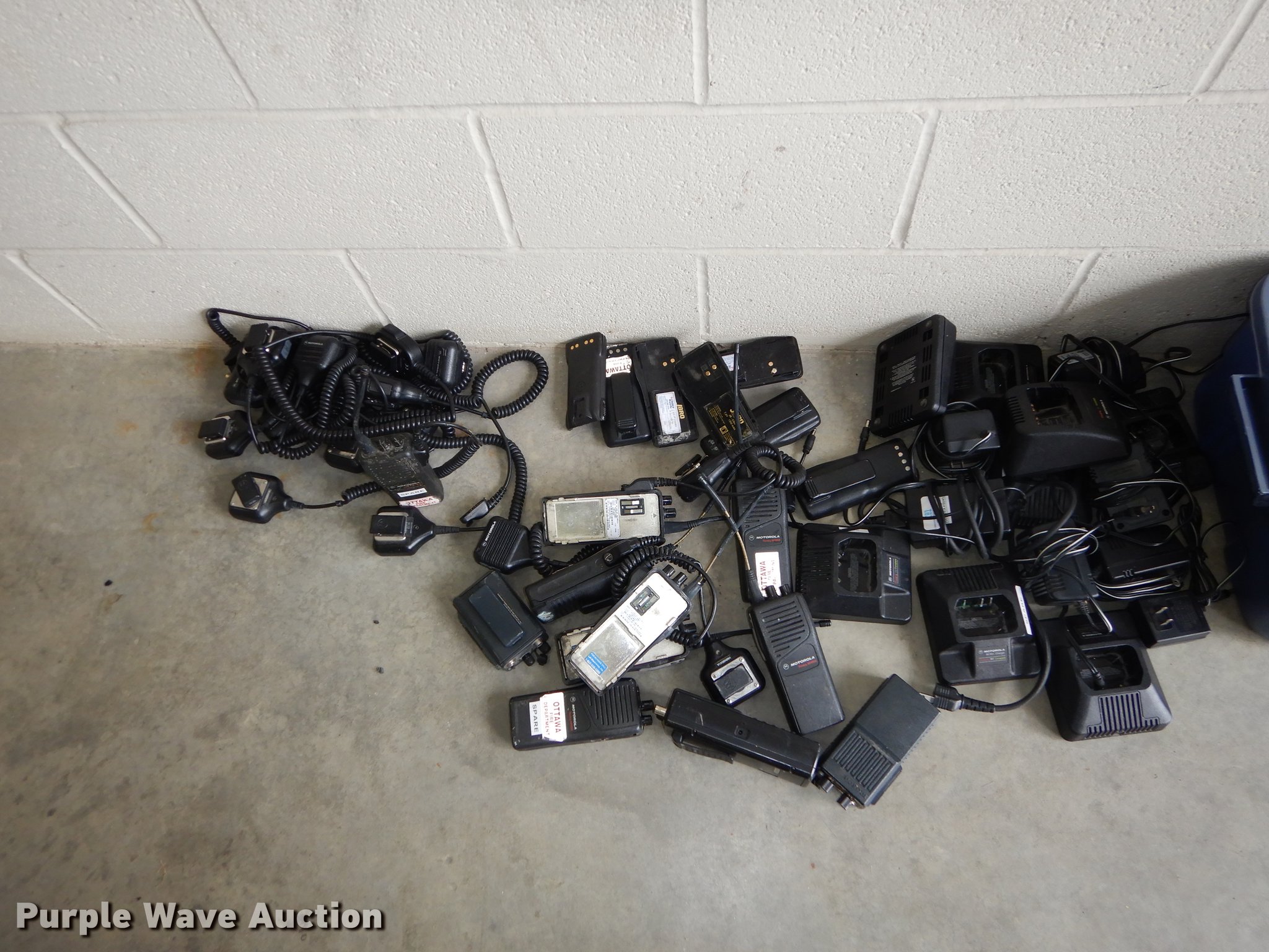 Motorola GP350 hand-held radios in Ottawa, KS | Item EM9654 sold ...