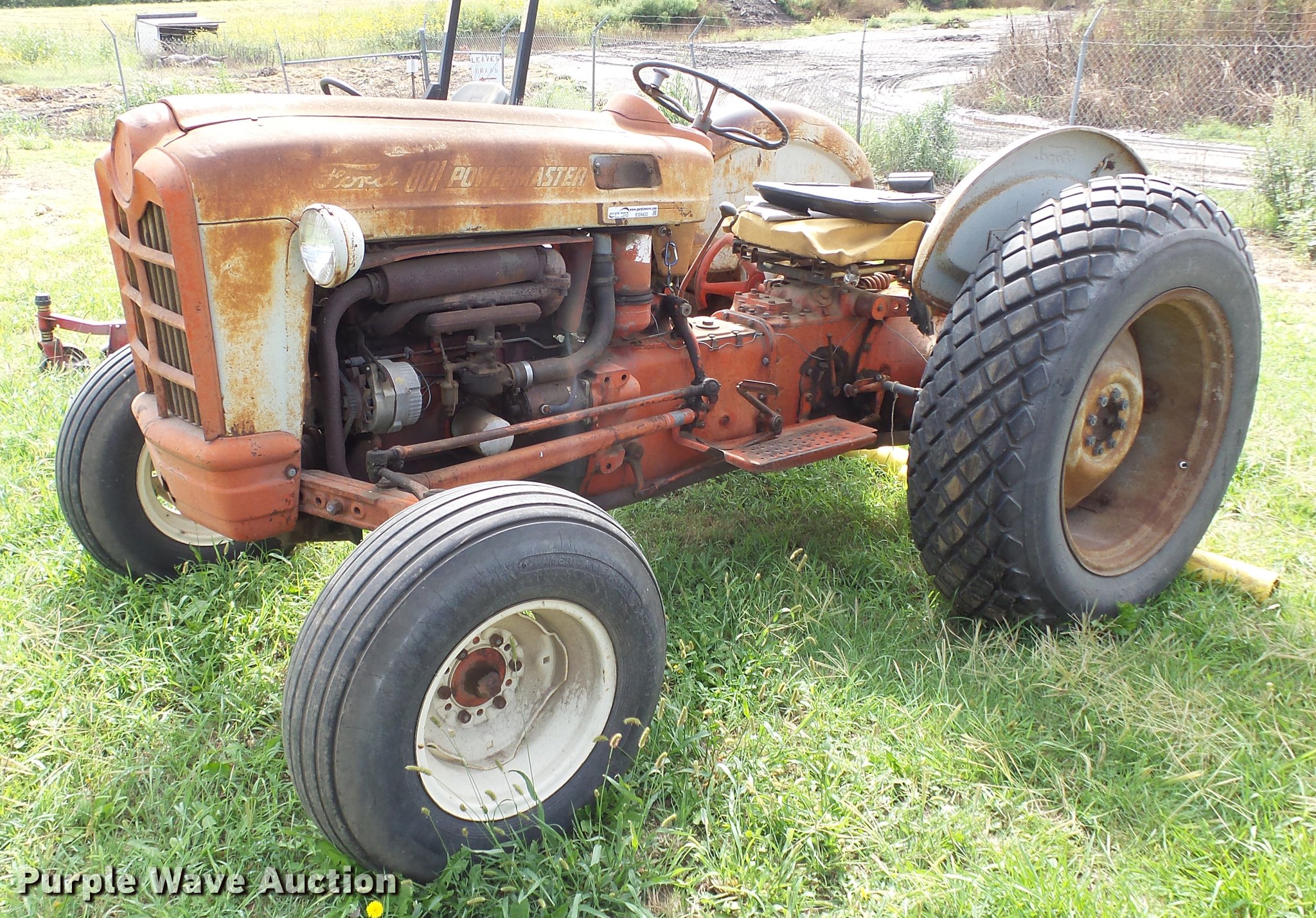 Ford 801 Powermaster tractor in Halstead, KS | Item ES9422 sold ...