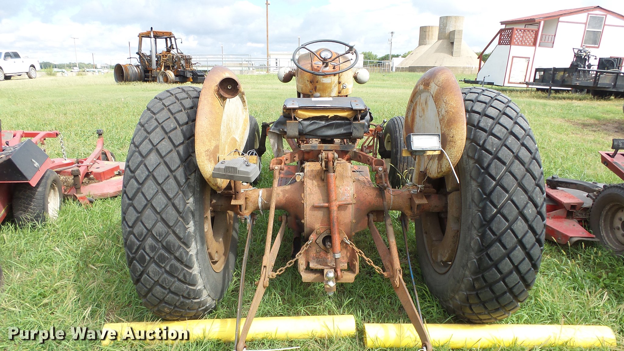 Ford 801 Powermaster tractor in Halstead, KS | Item ES9422 sold ...