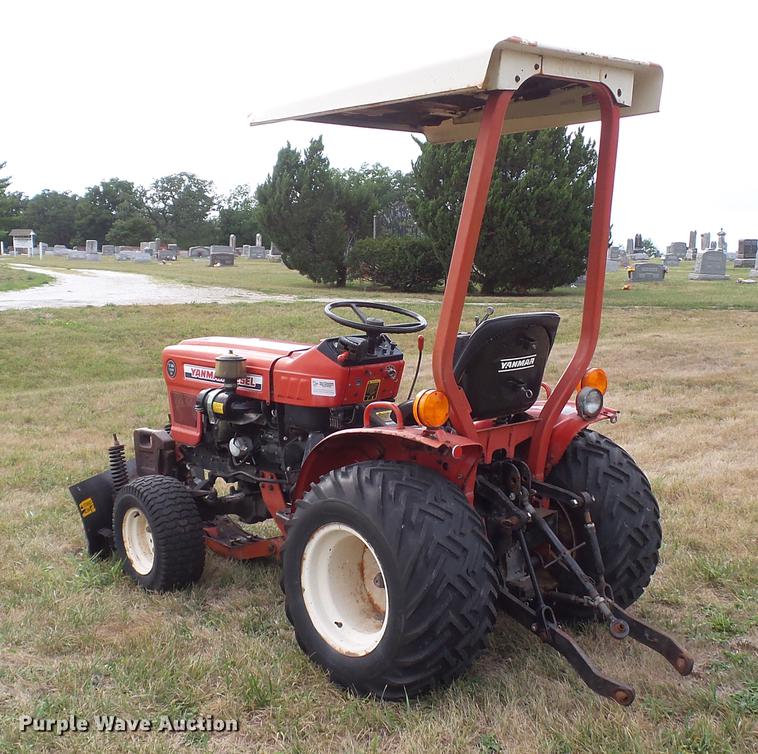 Yanmar YM186D MFWD tractor in Moscow Mills, MO | Item DD7331 sold | Purple Wave