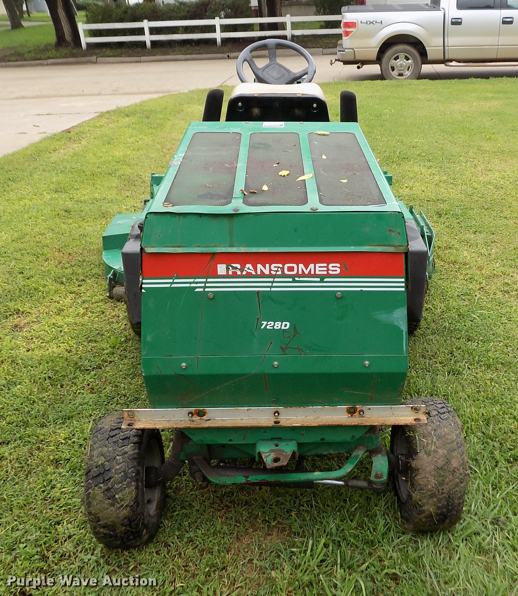 Ransomes Frontline 728D lawn mower in Salina, KS | Item DB9131 sold | Purple Wave