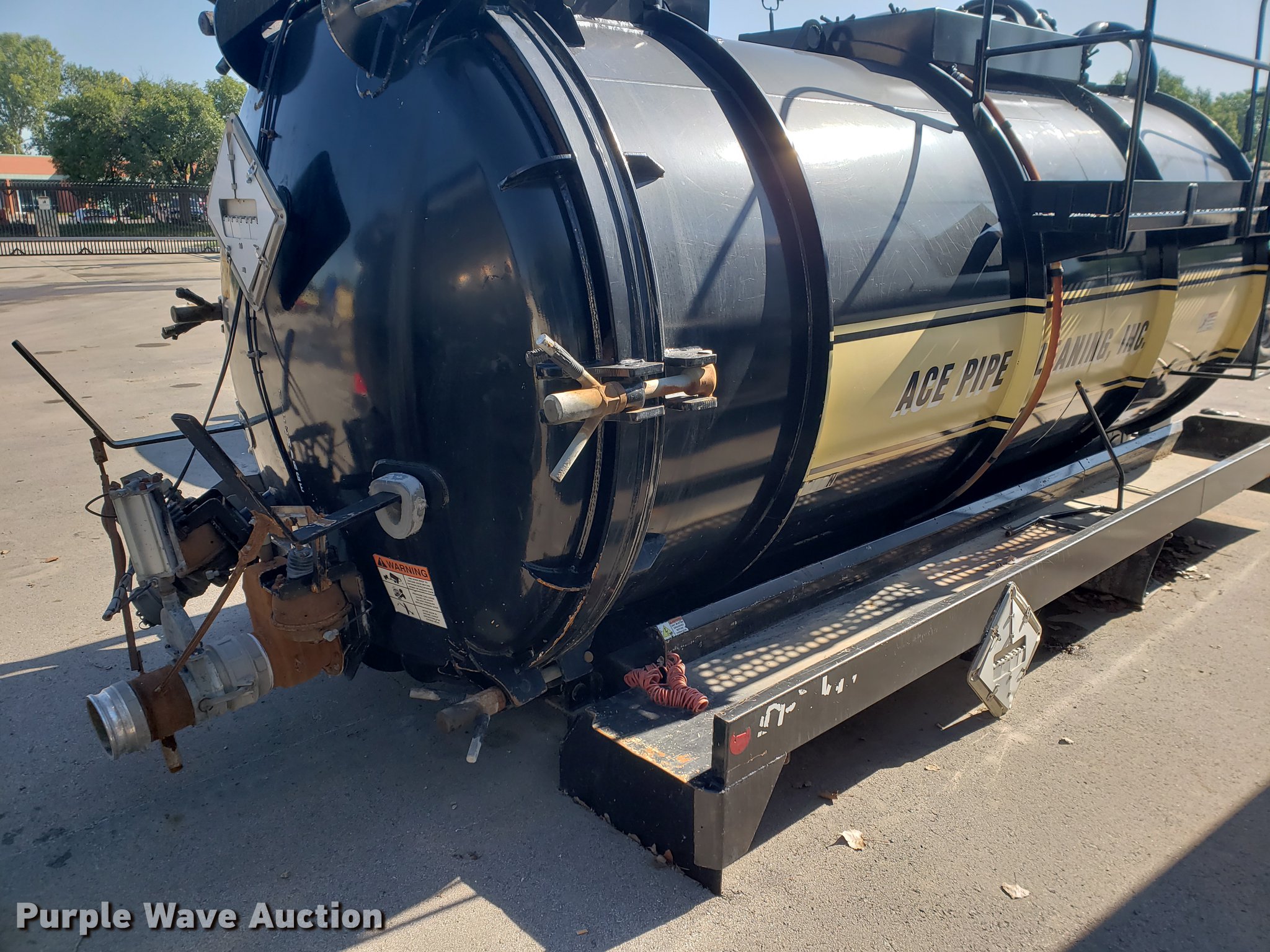 Presvac Systems vacuum truck tank in Kansas City, MO | Item EF9837 for ...