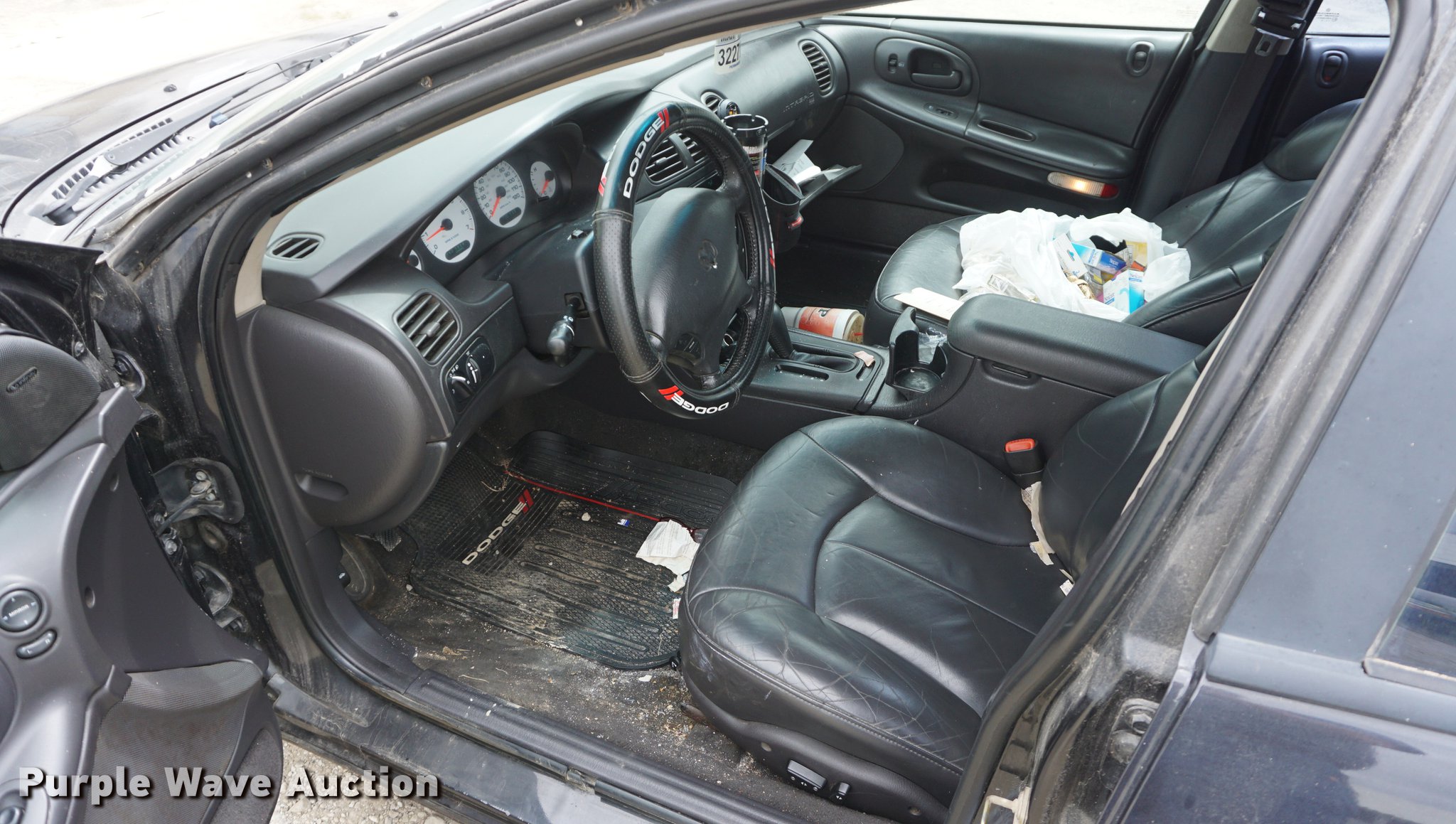 2000 Dodge Intrepid in Holton, KS | Item DD6517 sold | Purple Wave