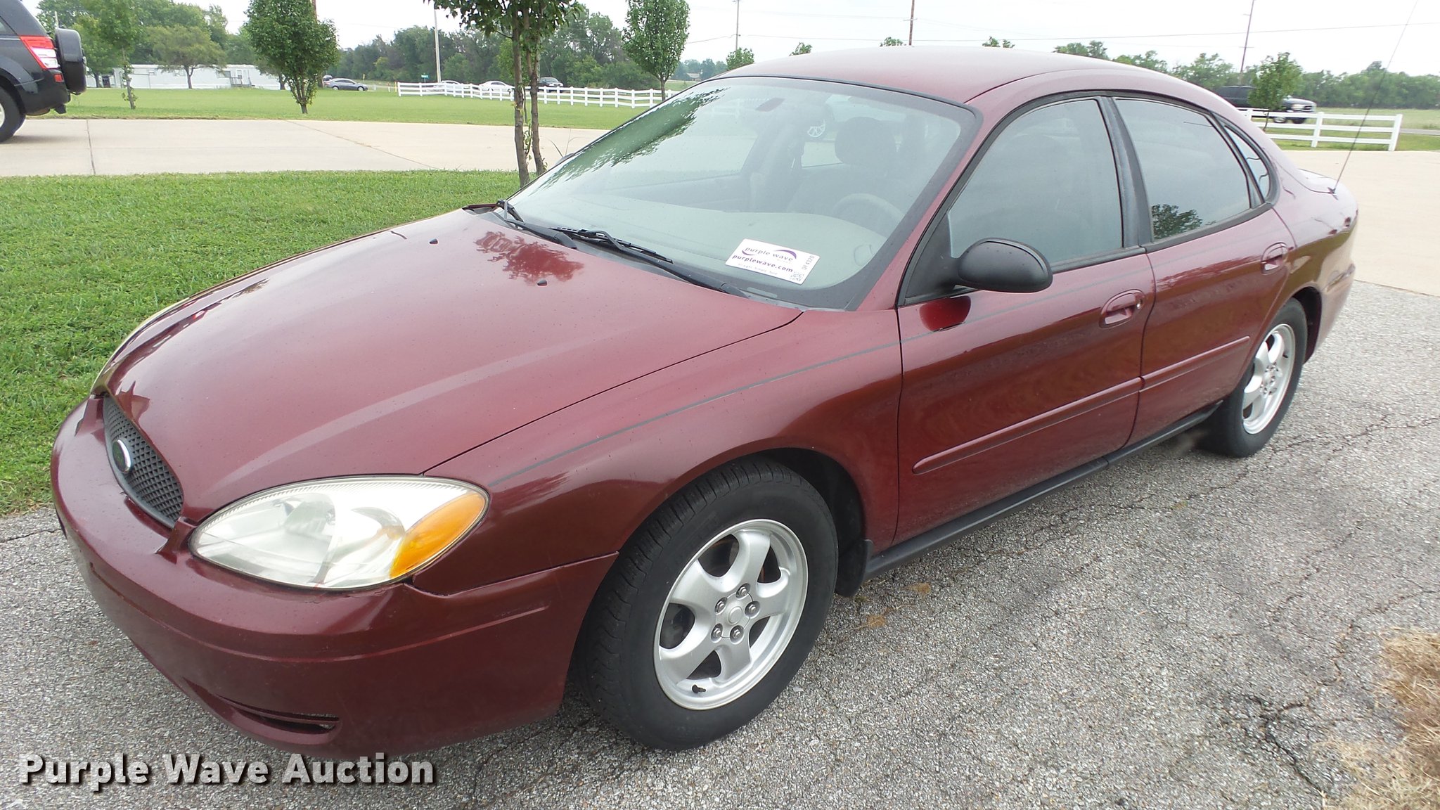 2006 Ford Taurus in Derby, KS | Item DF4320 sold | Purple Wave