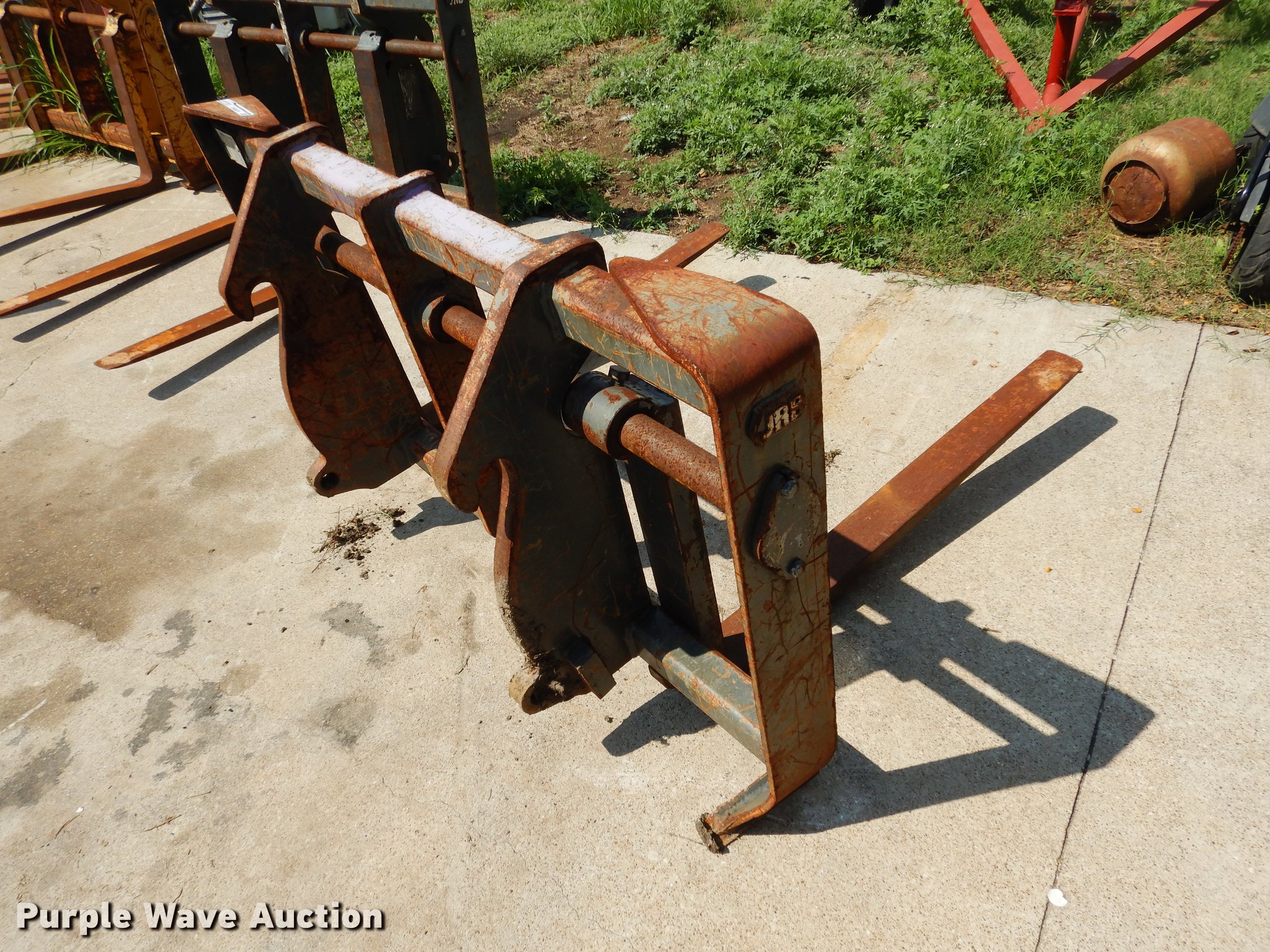 JRB forks in Fort Worth, TX | Item DK9874 sold | Purple Wave