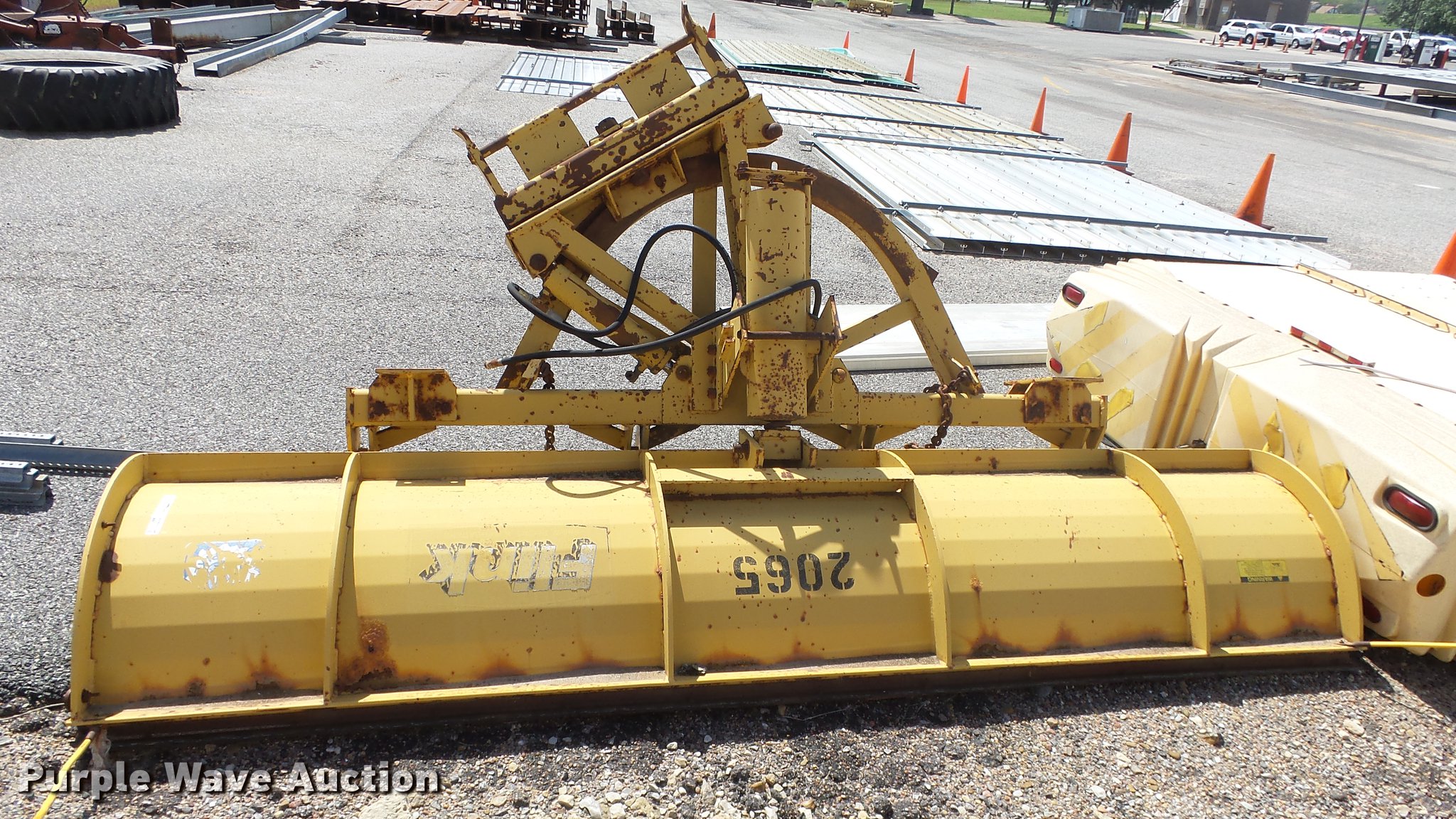 Flink 11PA38B snow plow in Wichita, KS | Item ES9483 sold | Purple Wave