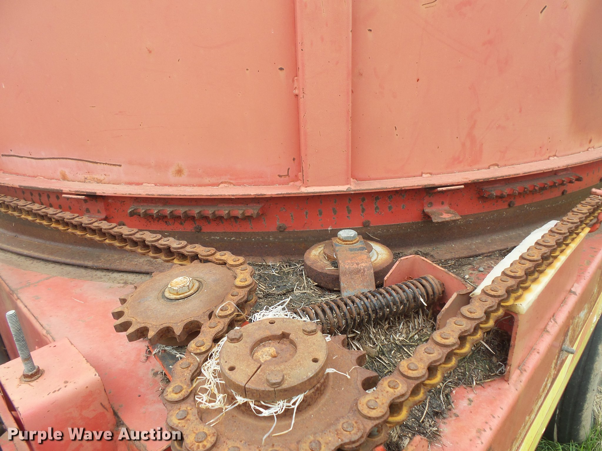 Agri-Chopper 5600 bale processor/tub grinder in Veblen, SD | Item ...