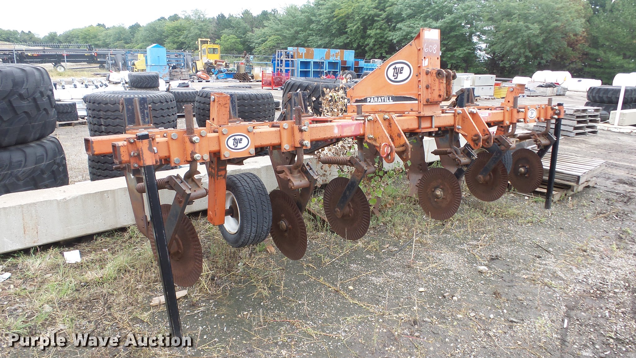 Tye Paratill 118-620 cultivator in Hesston, KS | Item FE9000 sold ...