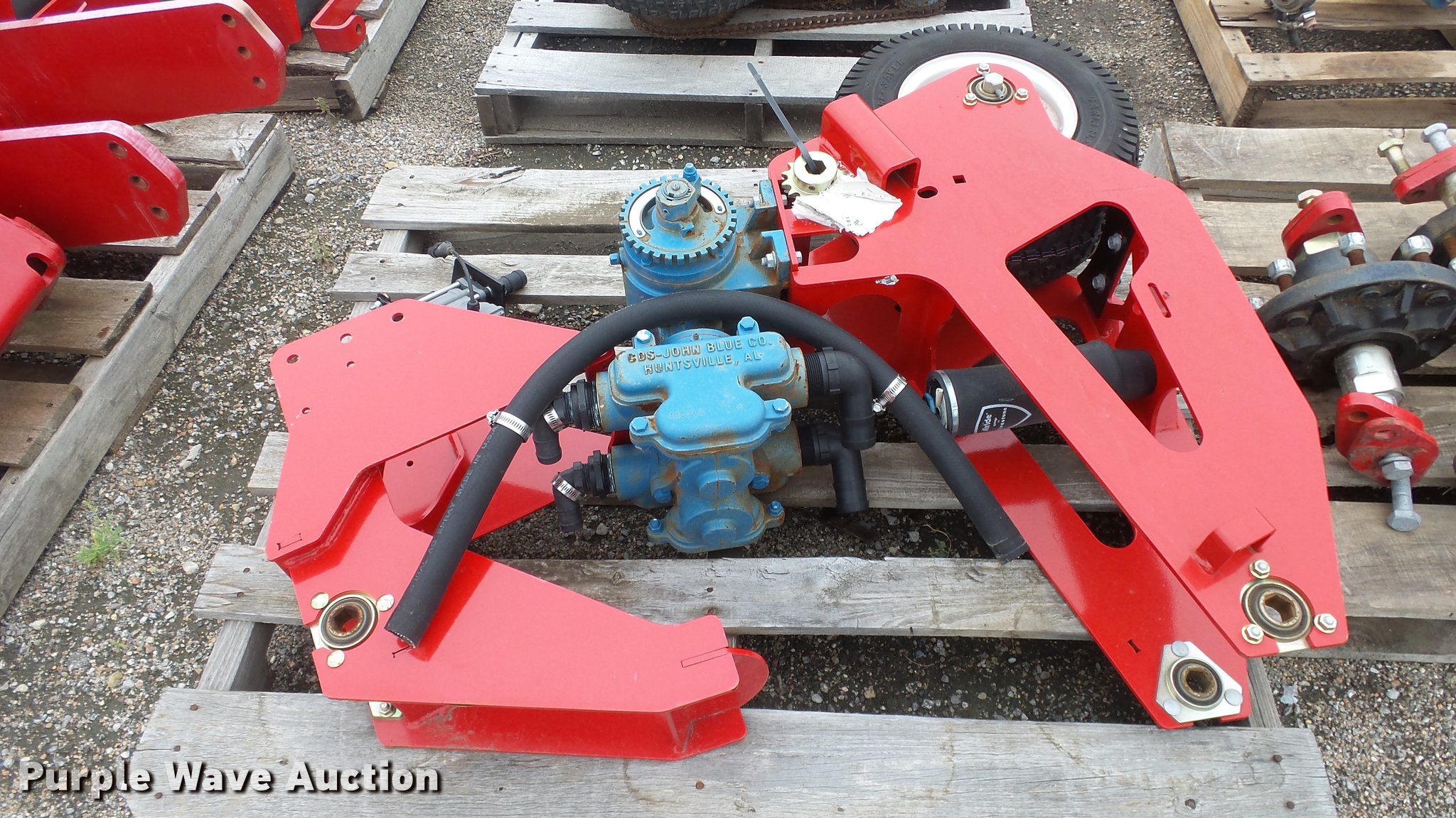 White ground drive fertilizer pump assembly in Hesston, KS | Item ...