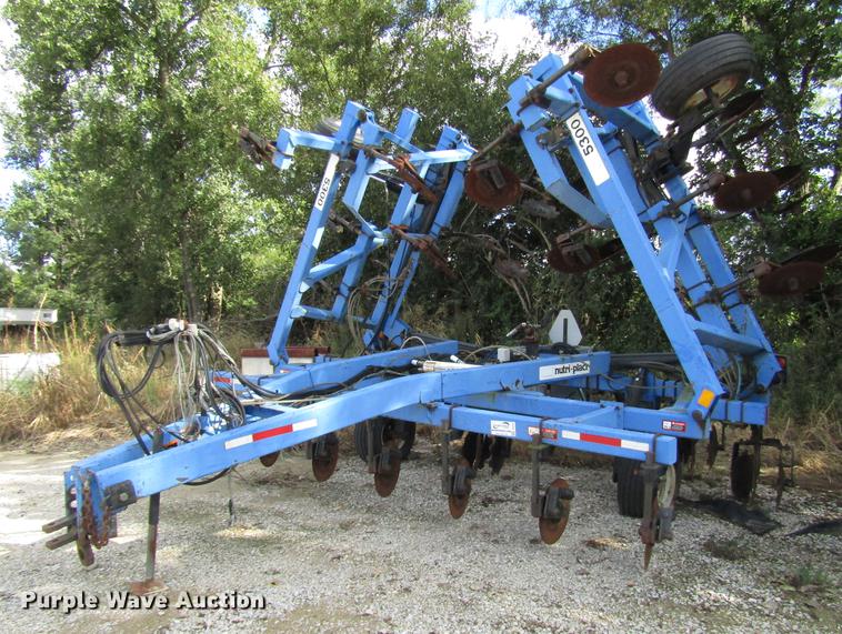 2002 DMI anhydrous ammonia toolbar in Princeton, IN | Item DD4312 sold ...