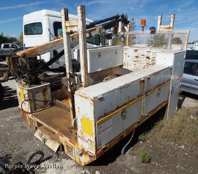 C&S Technical 537 service bed with crane in Des Moines, IA | Item ...