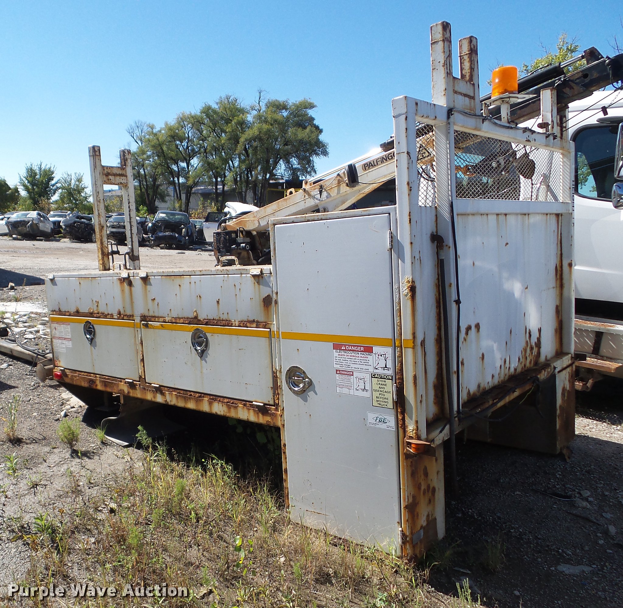 C&S Technical 537 service bed with crane in Des Moines, IA | Item ...