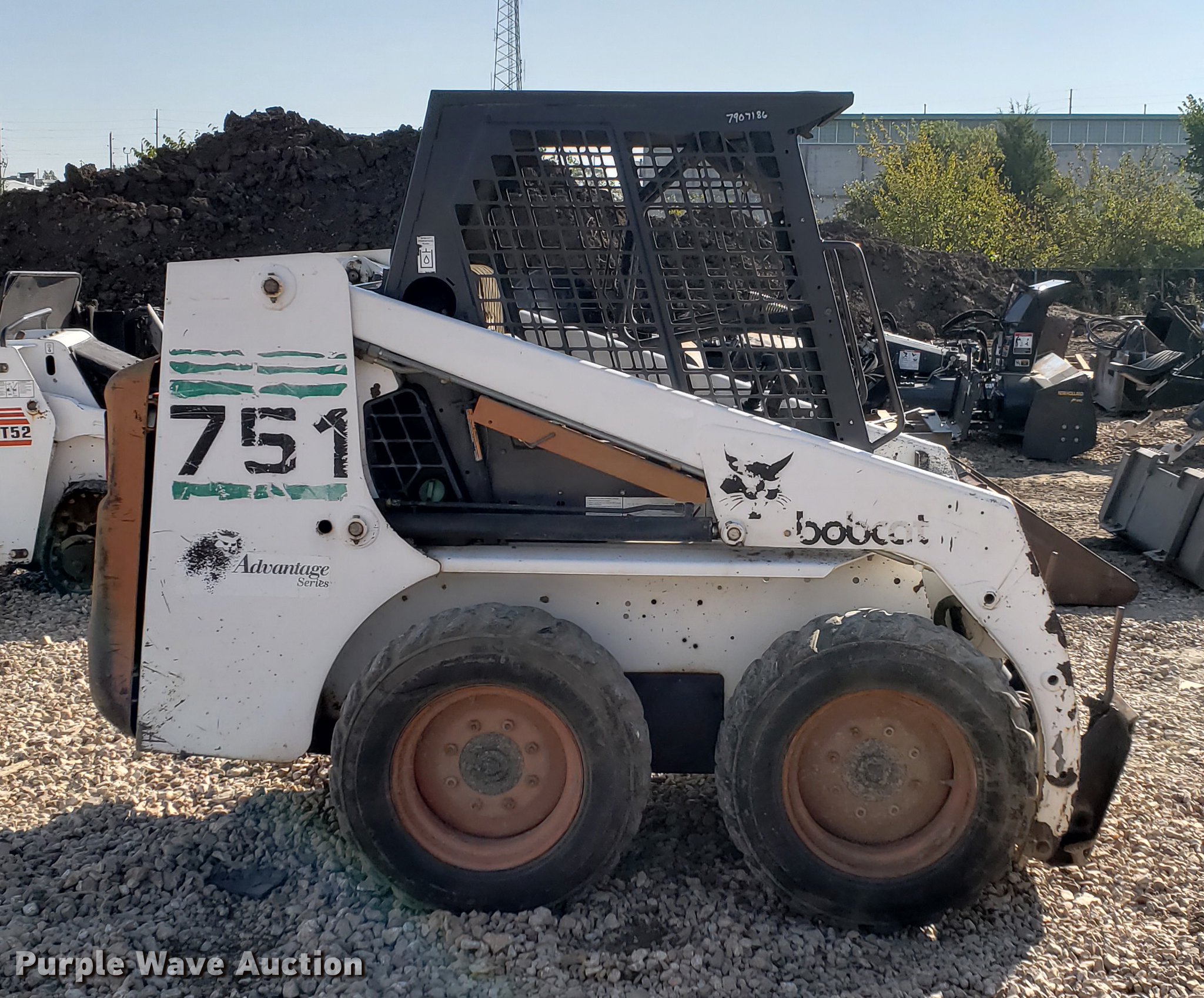 1999 Bobcat 751 skid steer in Olathe, KS | Item EF9915 sold | Purple Wave