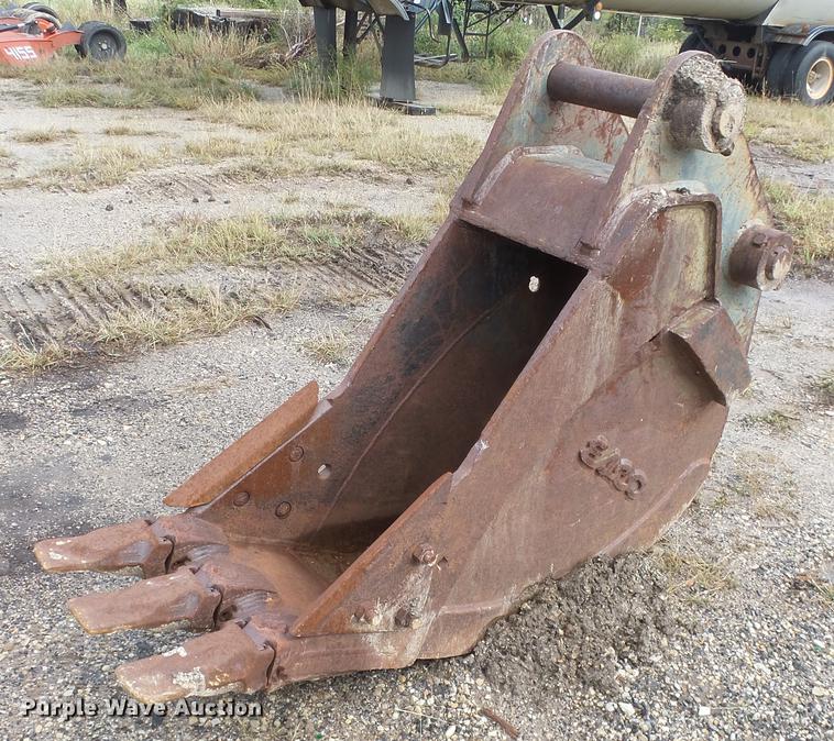 Eaco excavator bucket in McPherson, KS | Item AM9099 sold | Purple Wave