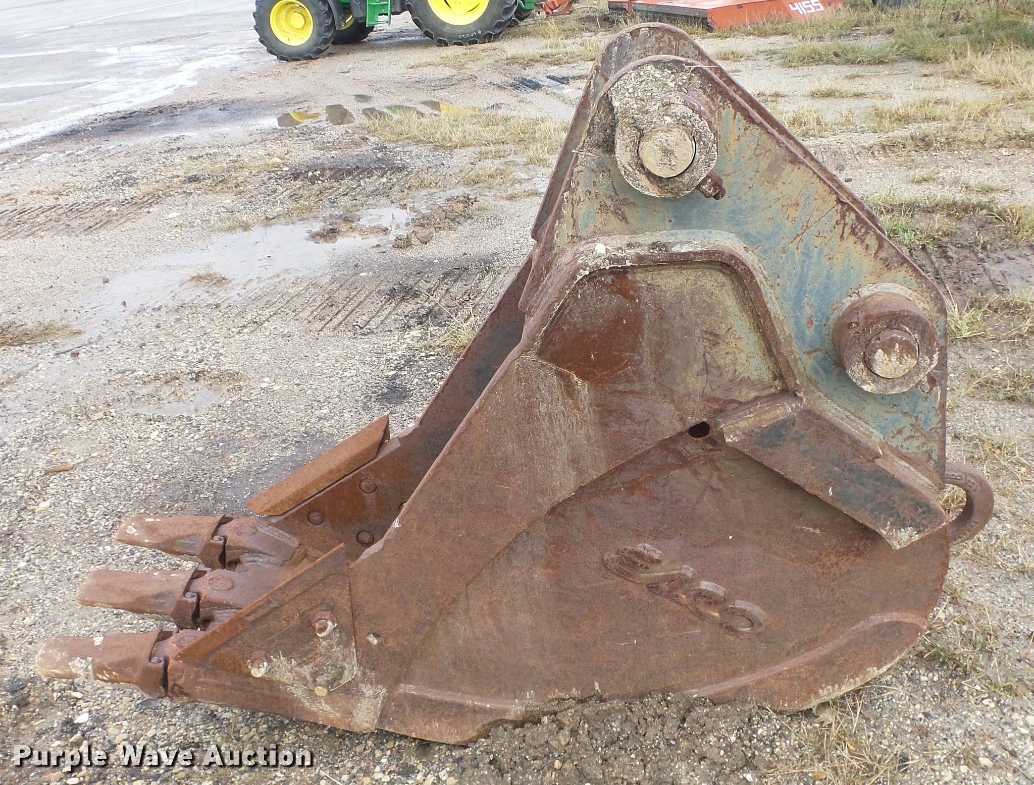 Eaco excavator bucket in McPherson, KS | Item AM9099 sold | Purple Wave