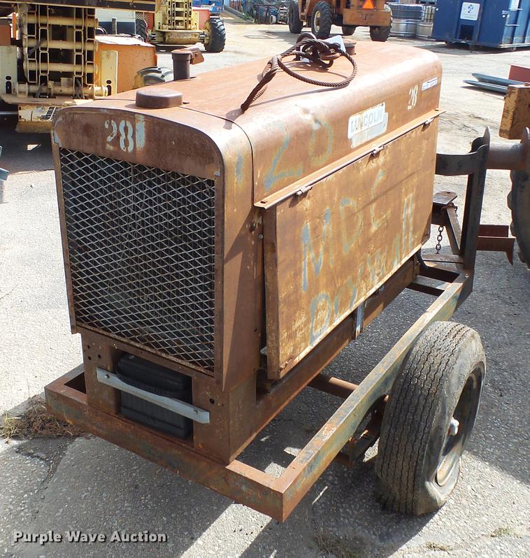 Lincoln SA-200 arc welder in Wichita, KS | Item AM9109 sold | Purple Wave