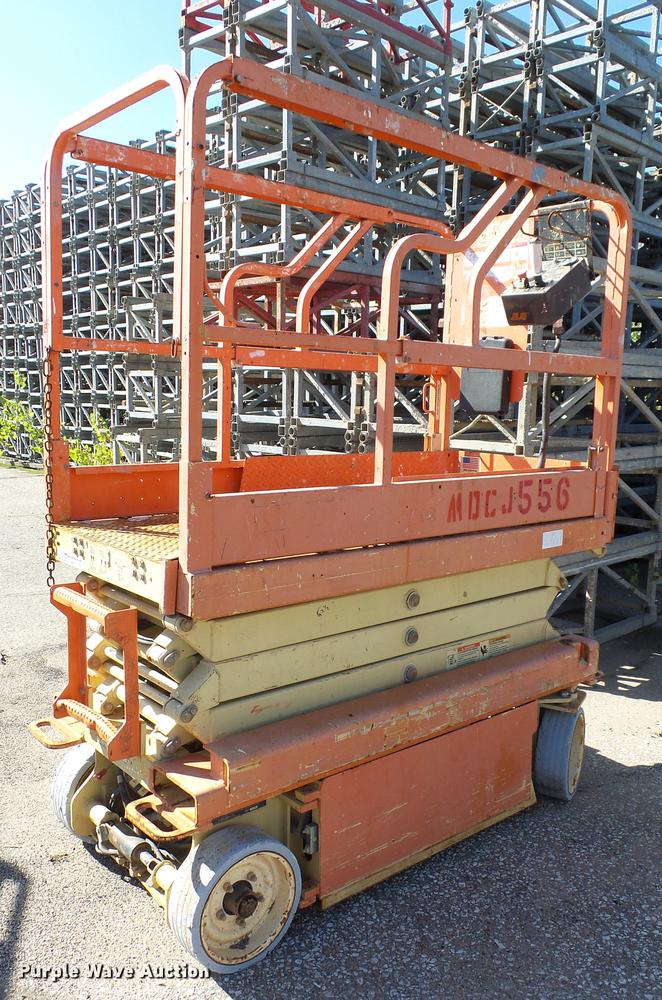 1999 JLG 1932-E2 scissor lift in Wichita, KS | Item AM9116 sold ...