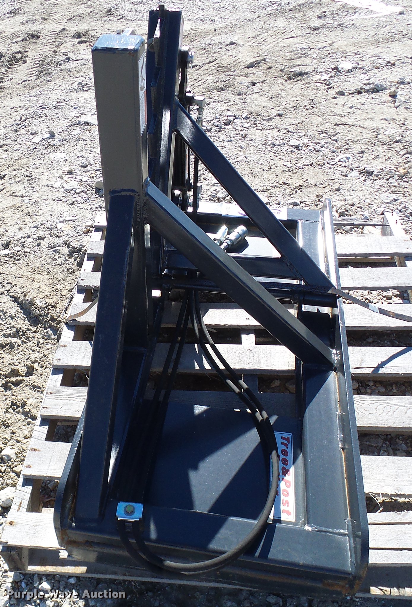 Stout skid steer tree puller in Columbia, MO | Item DE5293 sold ...